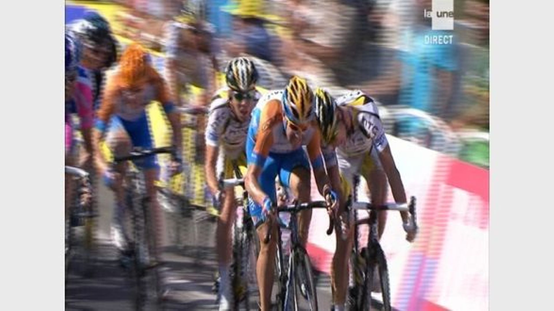 M. Renshaw viré du Tour après ses coups de tête en plein sprint - RTBF ...