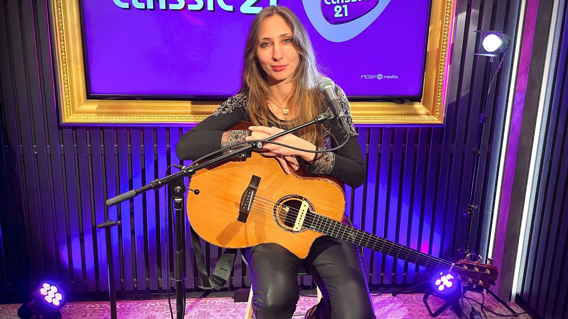 'Tata Yoyo' d’Annie Cordy : la surprenante version acoustique d’Essyla ...