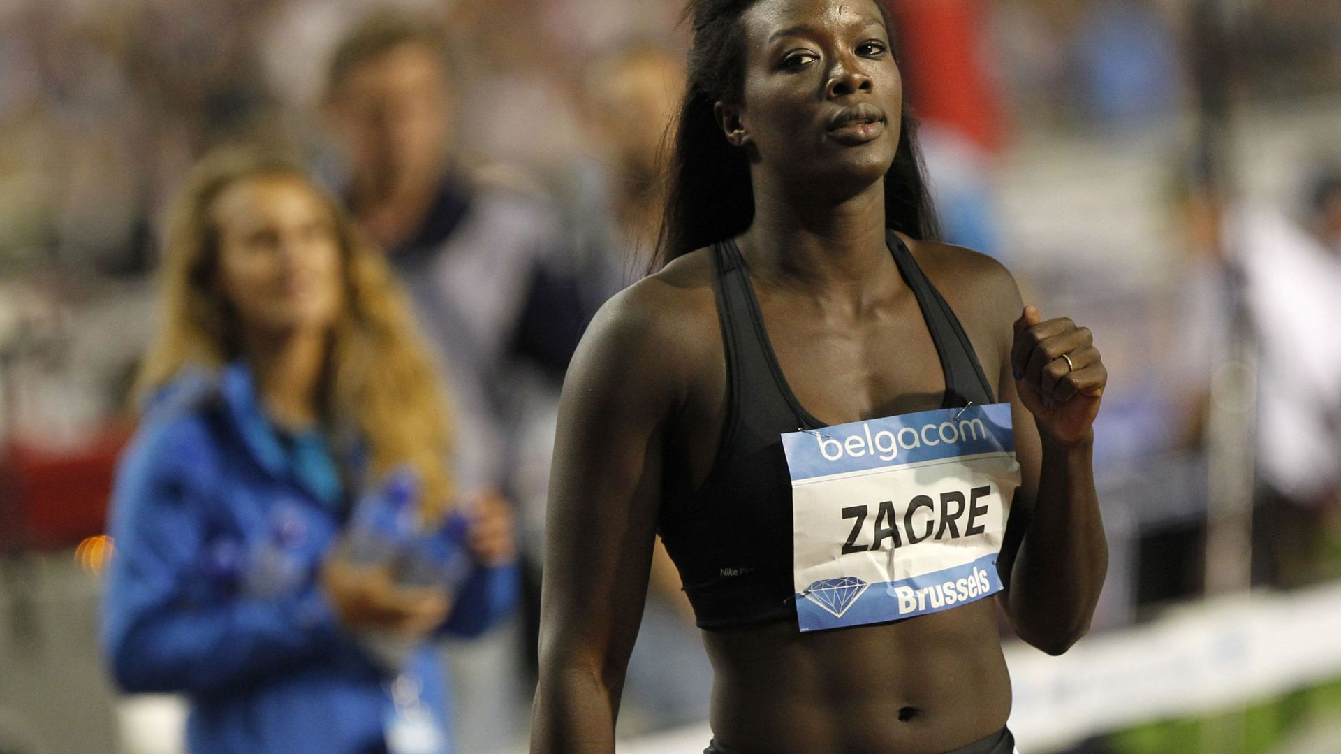 Anne Zagré devance la championne olympique Sally Pearson à Nivelles ...
