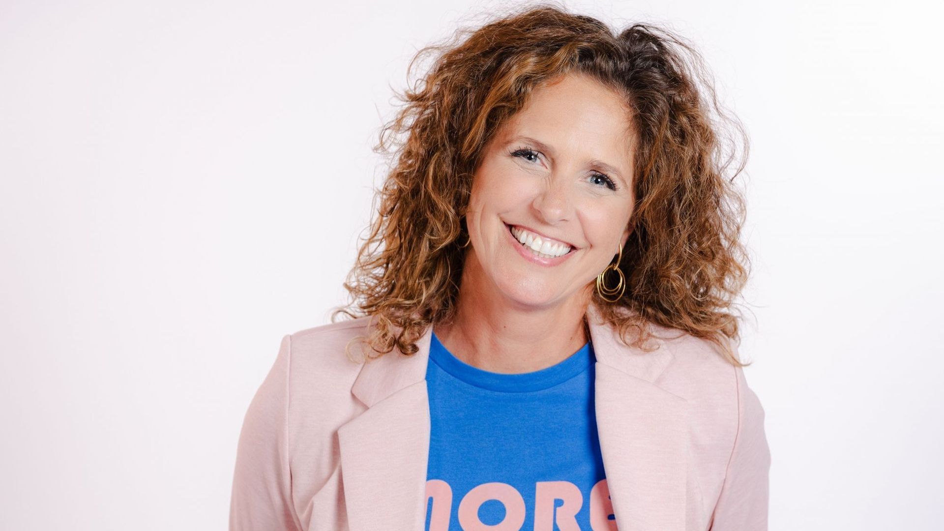 'Un élan d’amour' : entre rire et larmes, Sara De Paduwa a présenté sa ...