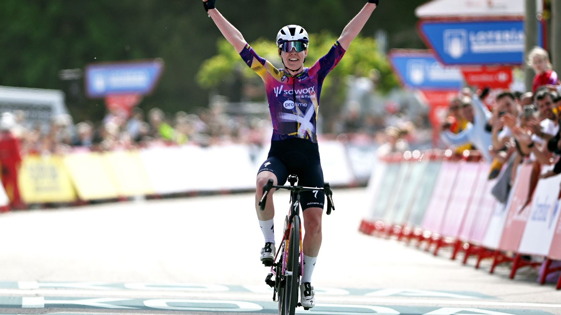 Vuelta Femenina : Anna van der Breggen s’impose, Femke Gerritse reste ...
