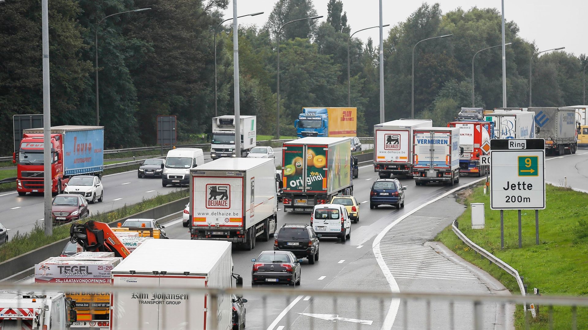 Accident sur le Ring de Bruxelles à Jette : trafic fortement ralenti ...