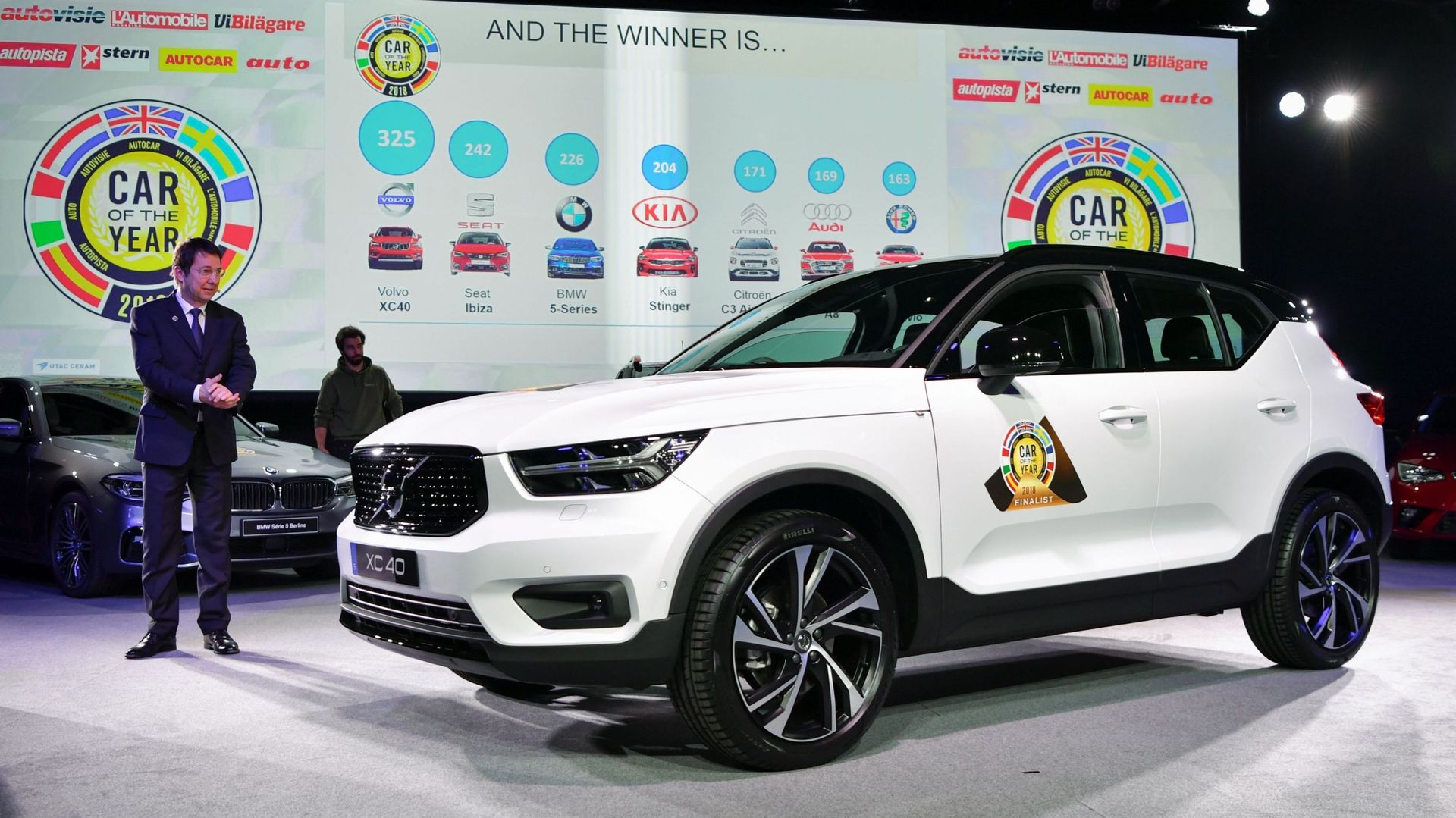 La Stib choisi Volvo pour ses bus hybrides - RTBF Actus