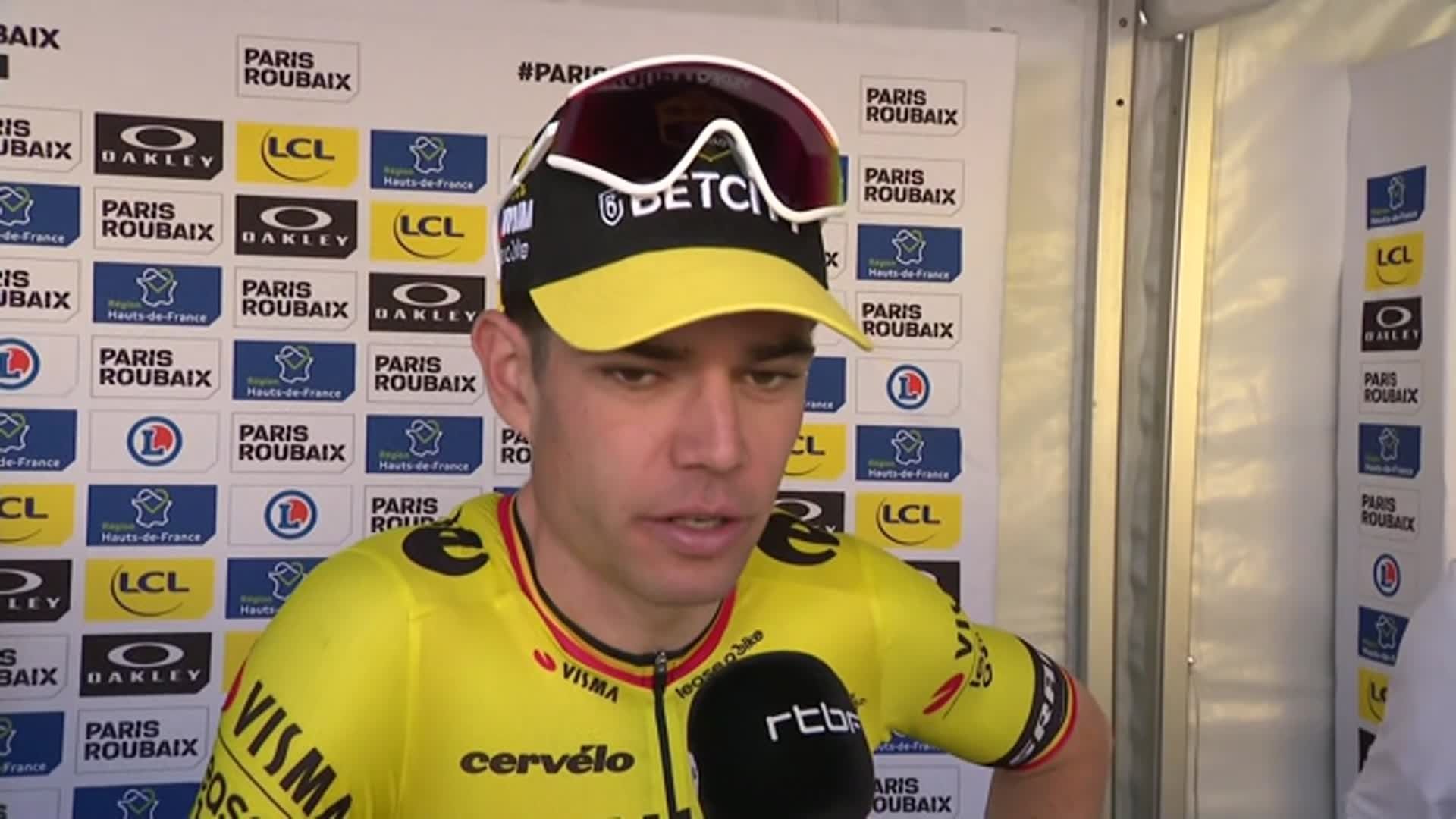 Le tournant de Paris-Roubaix : Tadej Pogacar victime d’une chute, Mathieu Van der Poel s’envole ...