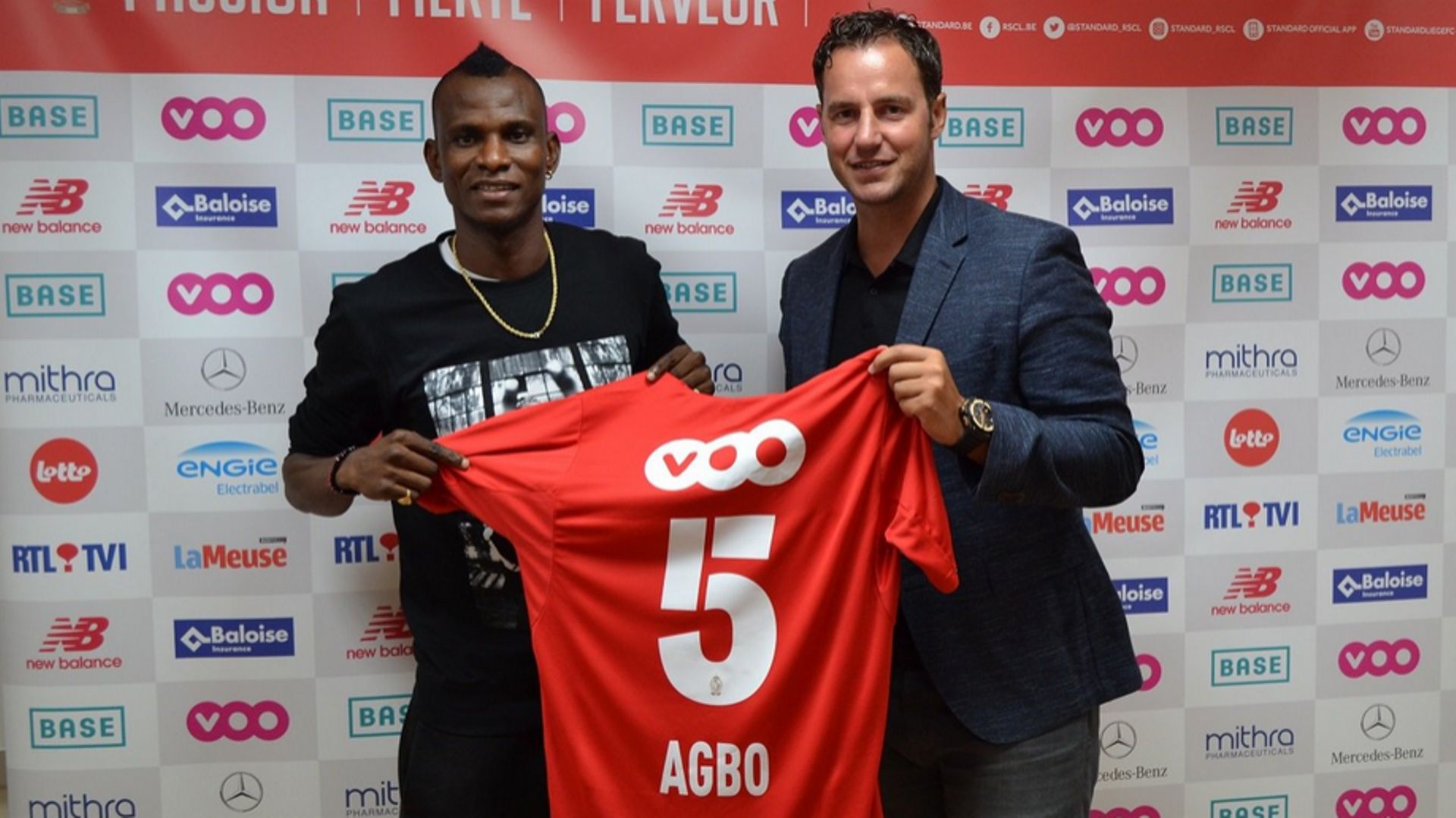 Le Standard engage Uche Henry Agbo, un milieu international nigérian ...