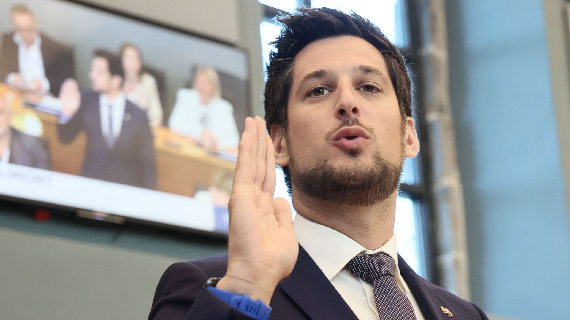 Qui est Adrien Dolimont (MR), le plus jeune ministre-président wallon ...