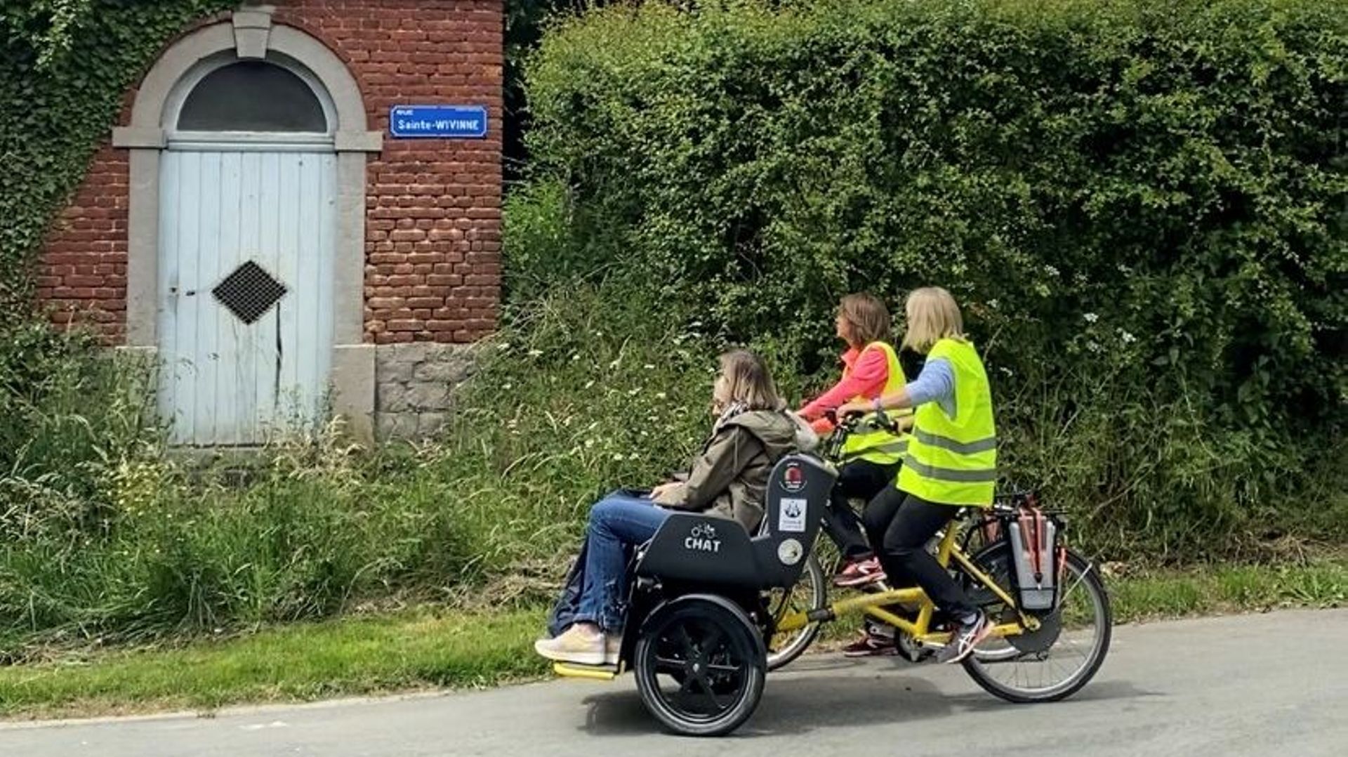 Un vélo pousse pousse pour emmener les résidents d’une maison de repos ...
