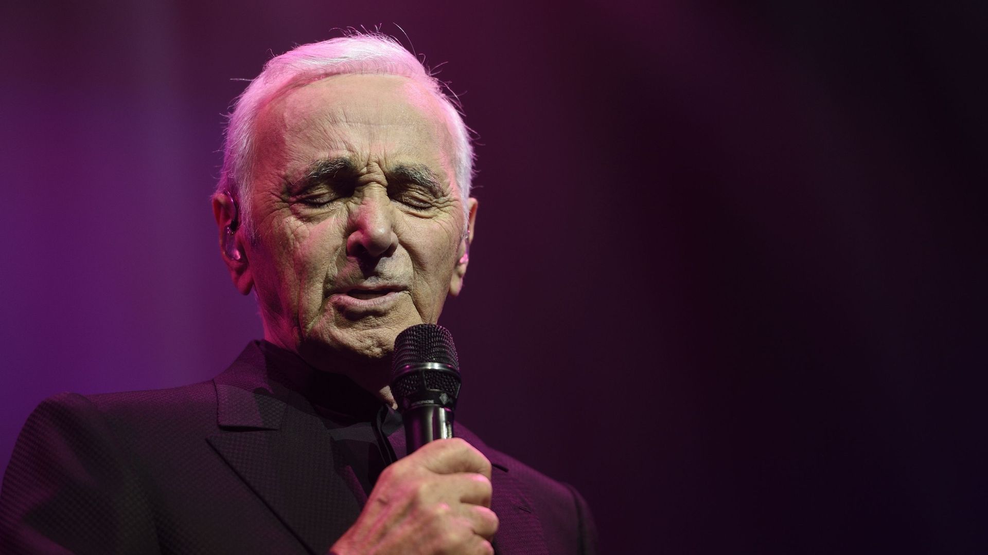 Charles Aznavour à l'honneur lundi prochain avant son ultime concert à ...