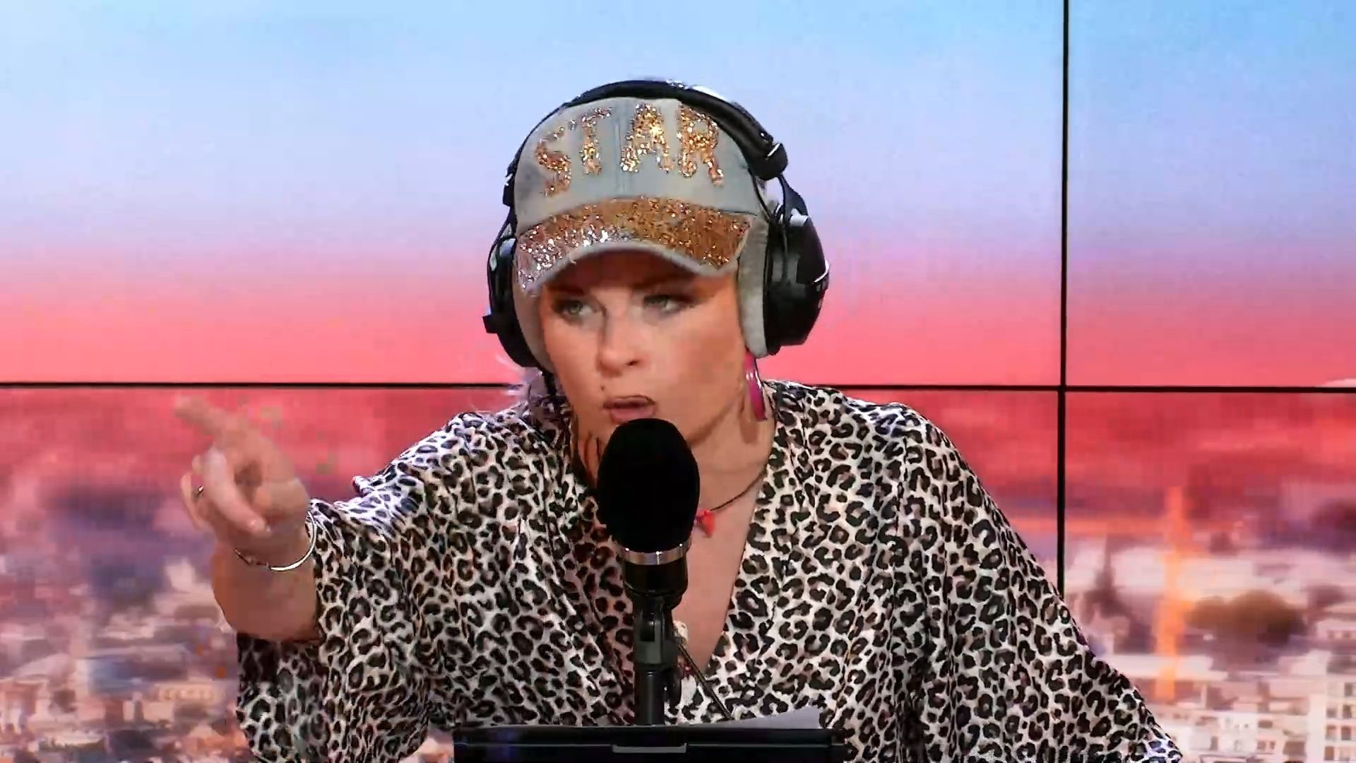 Tamara Payne laisse sa place à Stacy Star pour pousser une gueulante en ...