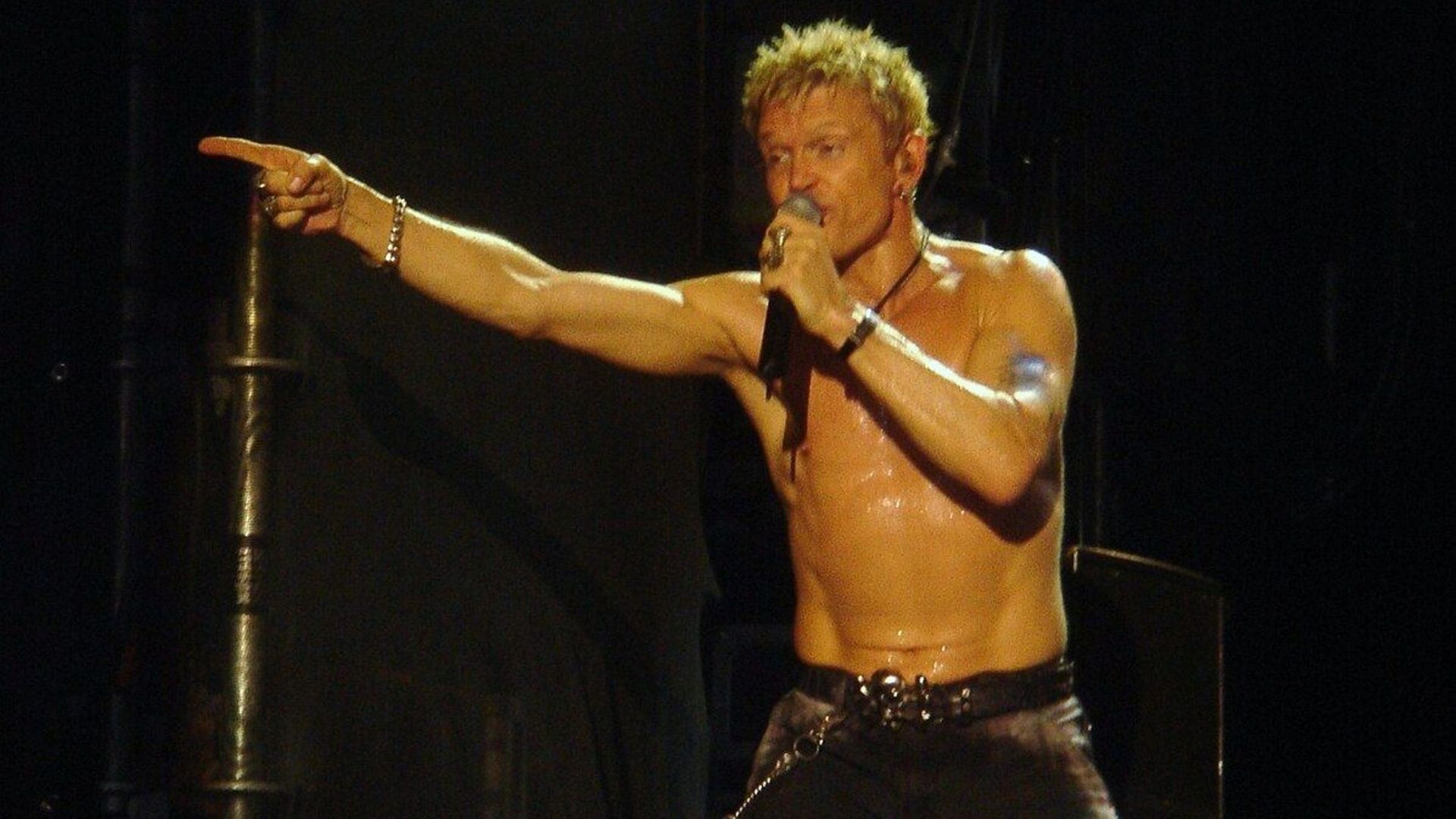Billy Idol a failli devenir le T-1000 de Terminator 2 - RTBF Actus