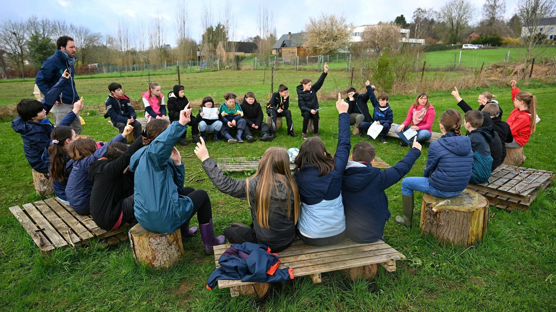 A Andenne, l''école du dehors' connecte les enfants avec la nature ...
