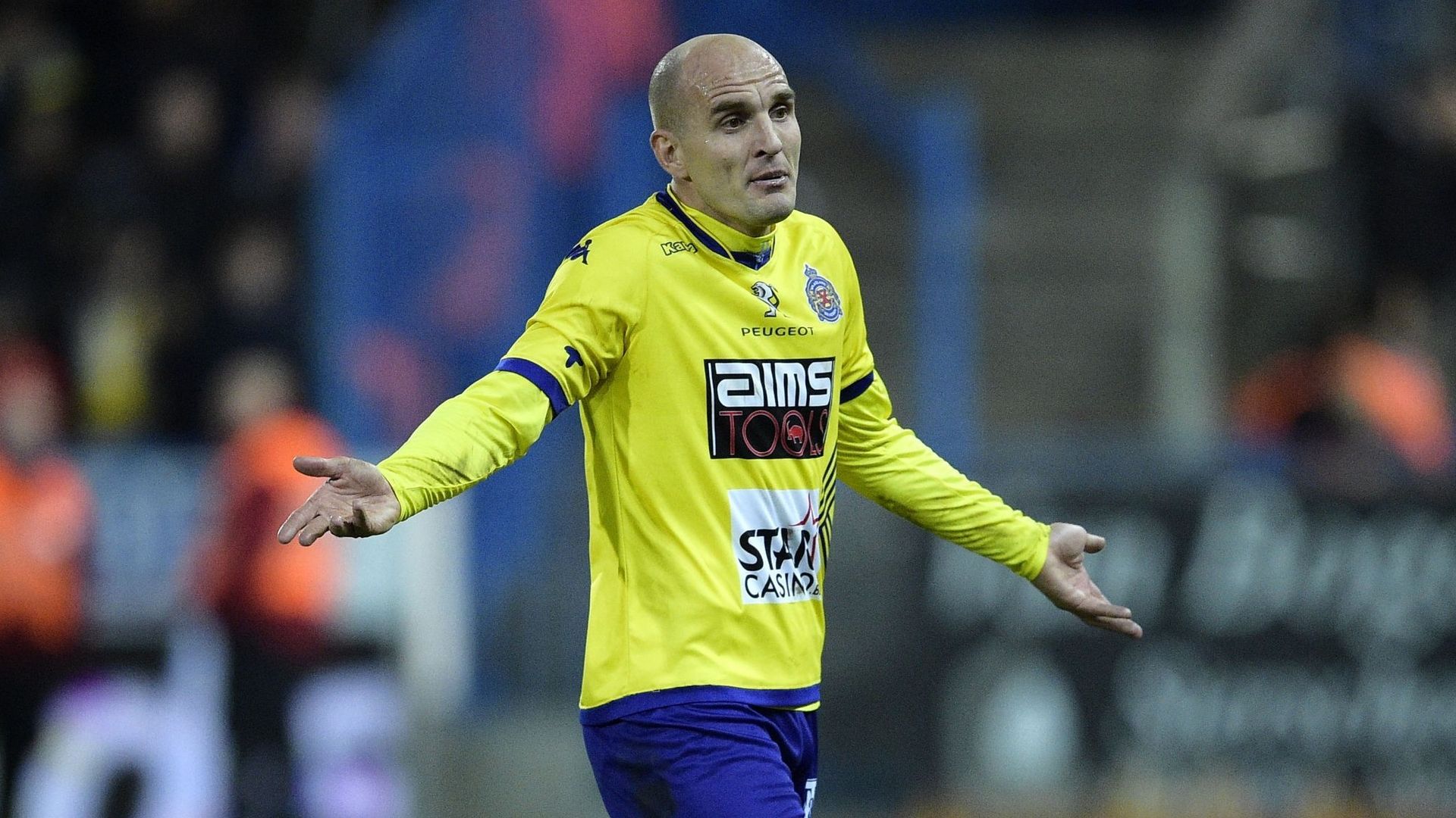 Milos Maric suspendu une journée, Stijn Vreven convoqué - RTBF Actus