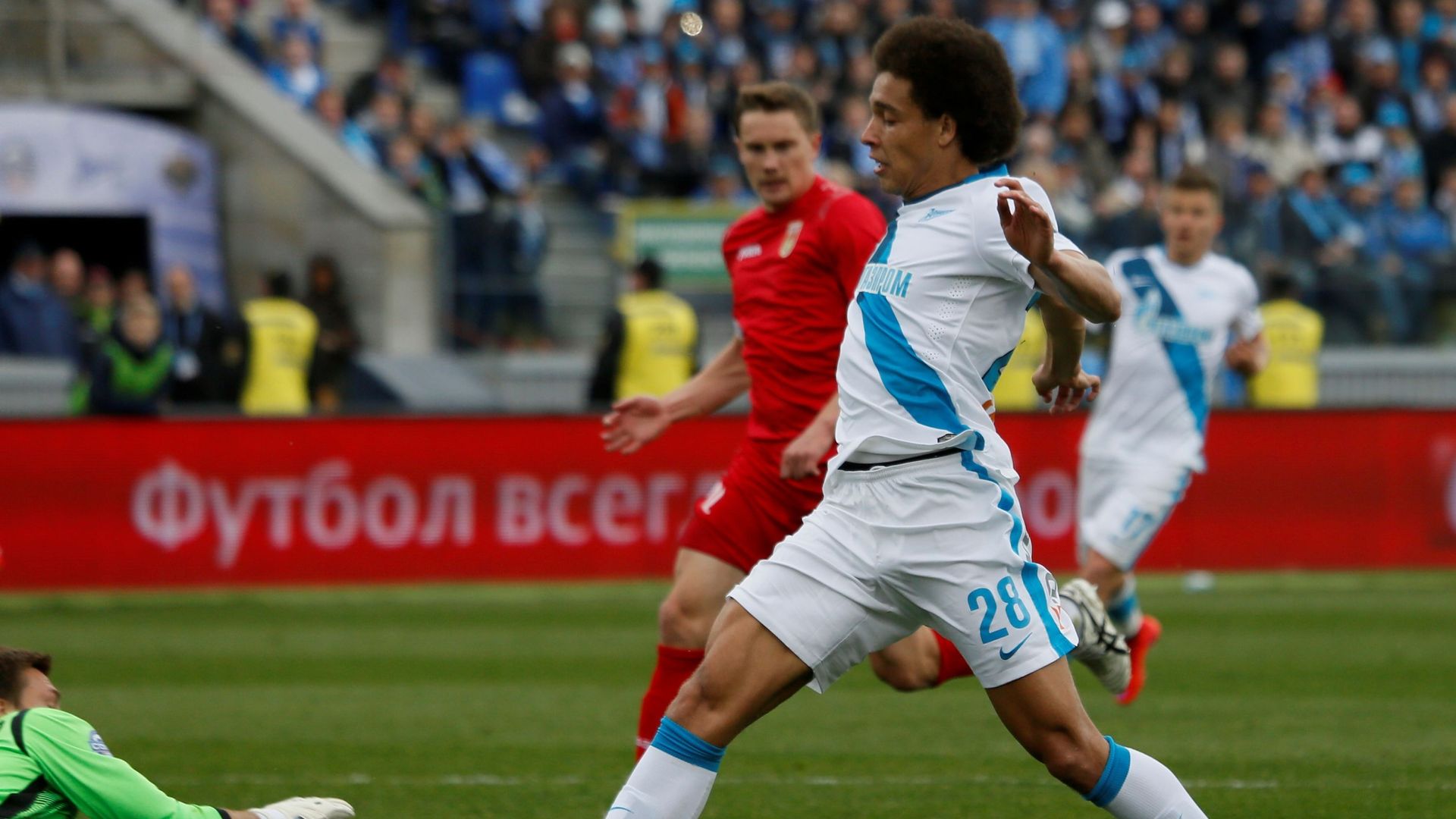 Le Zenit, avec Witsel, bat Grozny et fait le 9 sur 9
