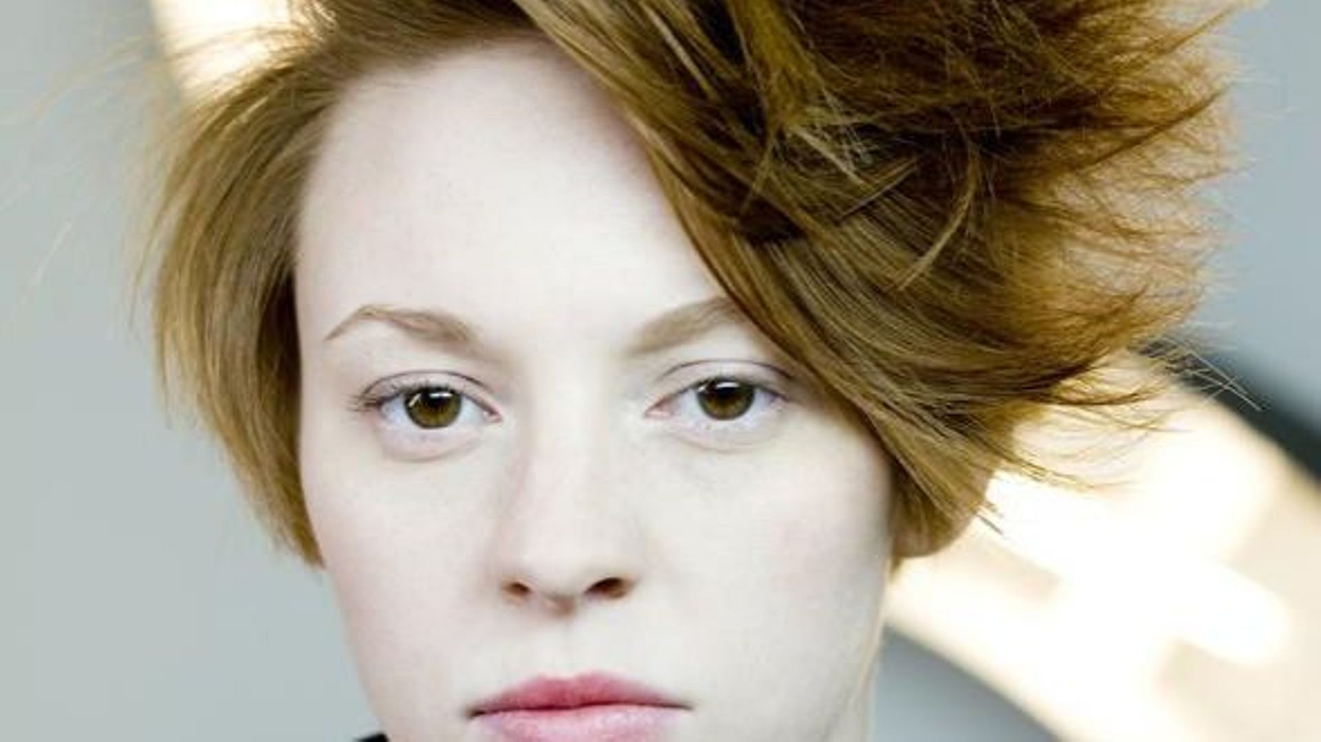 La Roux en a marre des synthés - RTBF Actus