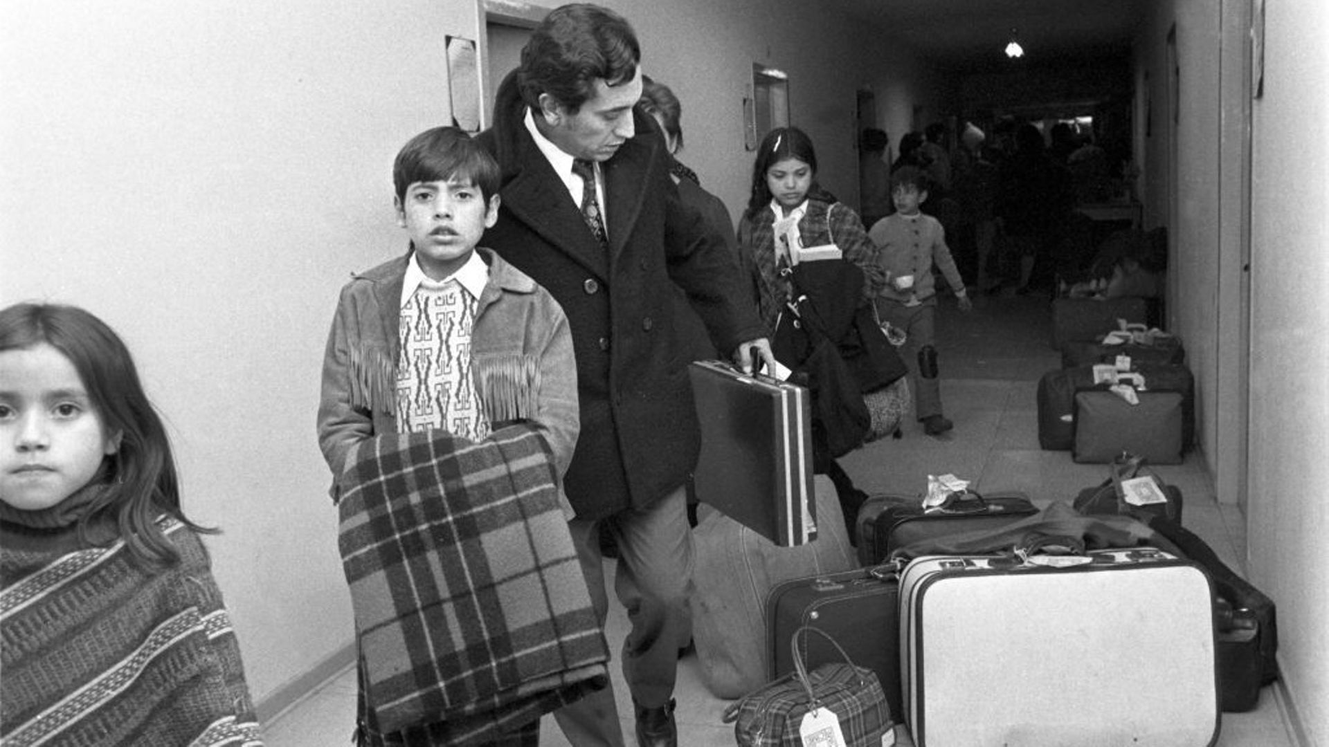 Coup d’État au Chili en 1973 : les témoignages du départ en exil, un ...