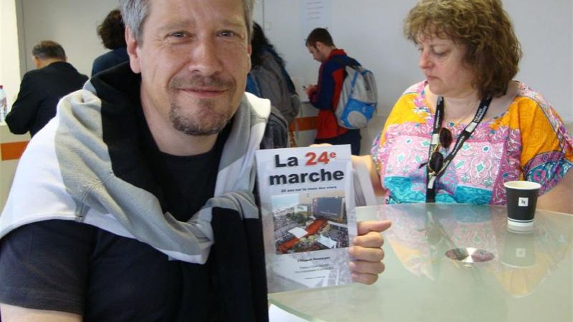 'La 24ème marche' ou dans la peau d'un journaliste à Cannes - RTBF Actus