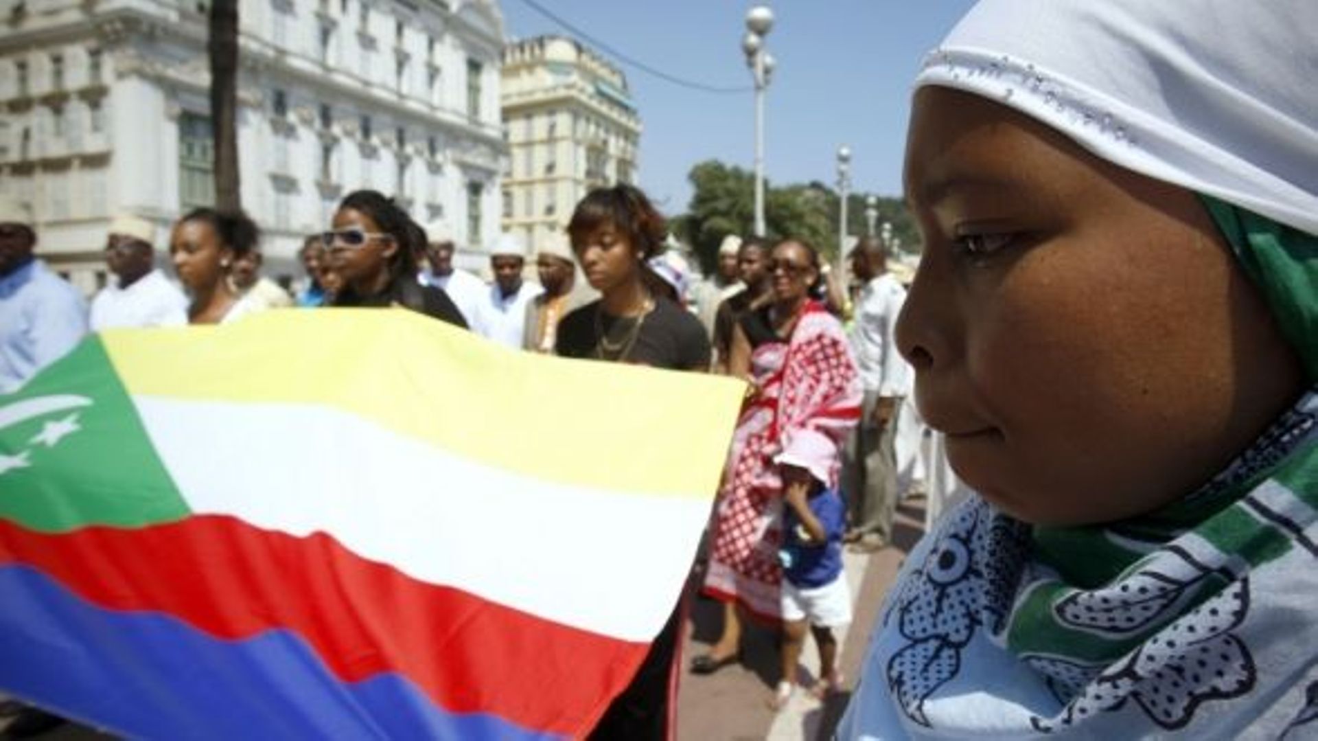 Crash Yemenia Des Familles De Victimes Vont Aux Comores crash-yemenia-des-familles-de-victimes-vont-aux-comores