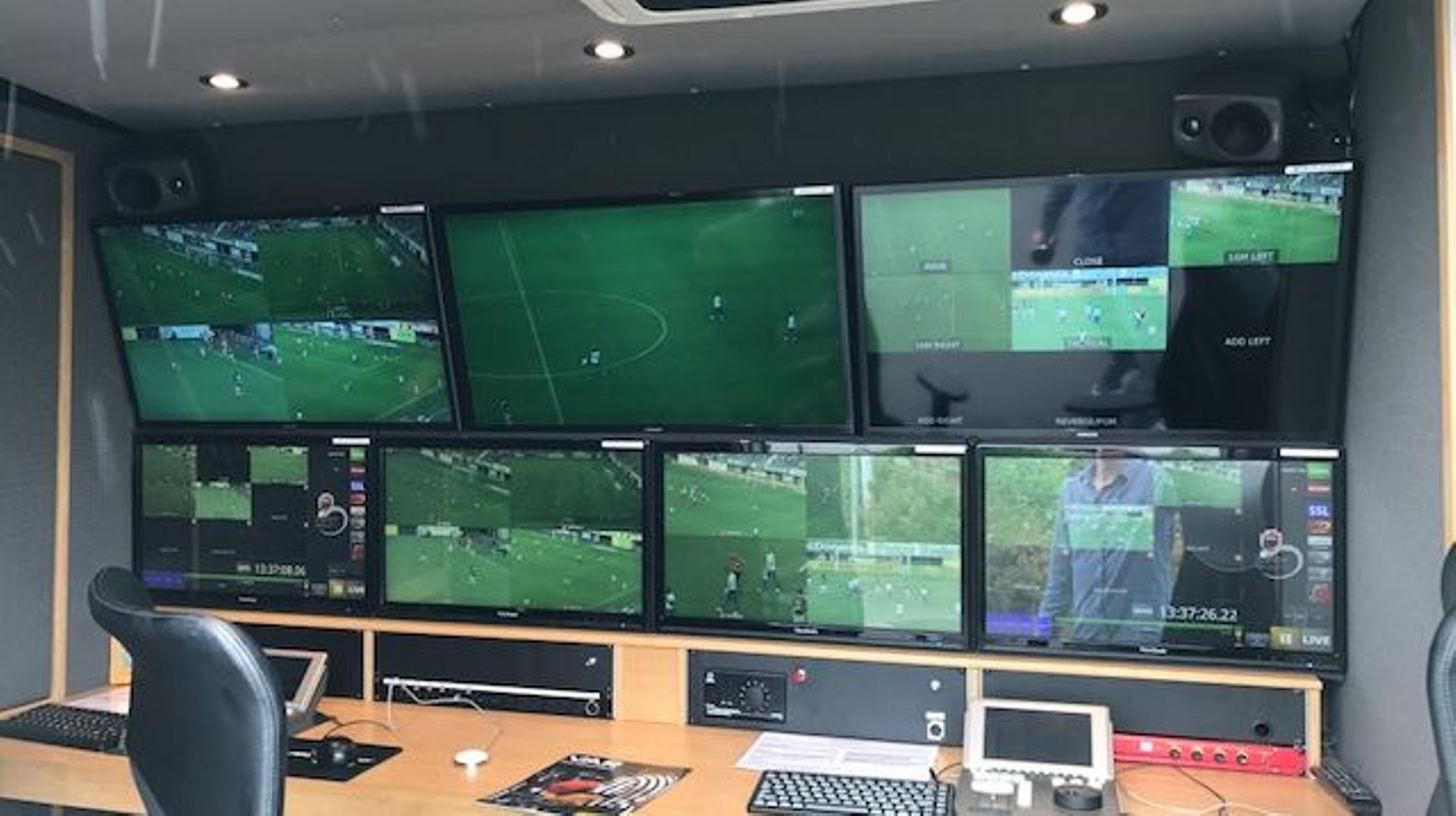 Tout ce qu'il faut savoir sur l'arrivée du Video Assistant Referee en ...