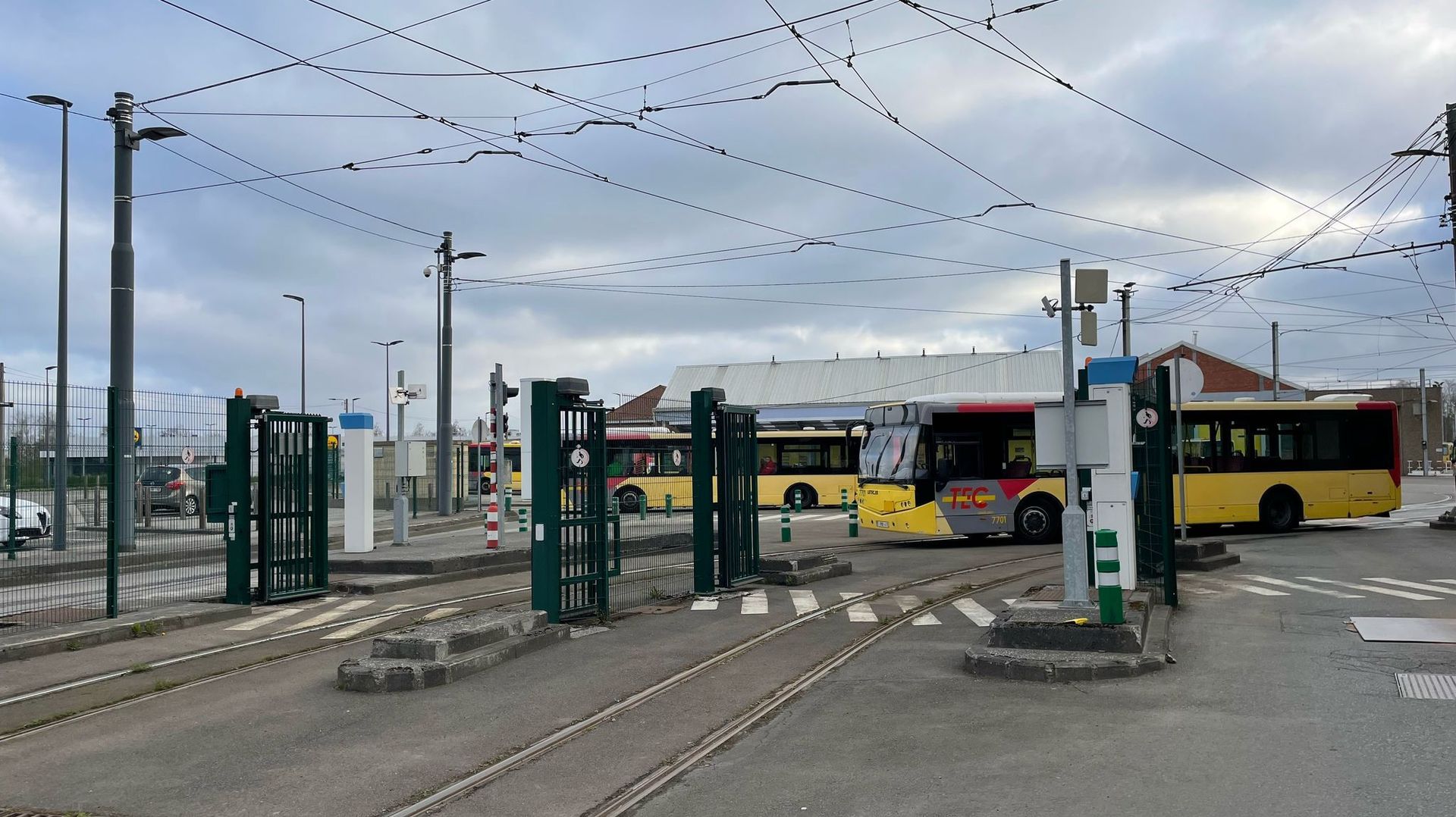 Trains, bus, avions : la Belgique tourne au ralenti - RTBF Actus