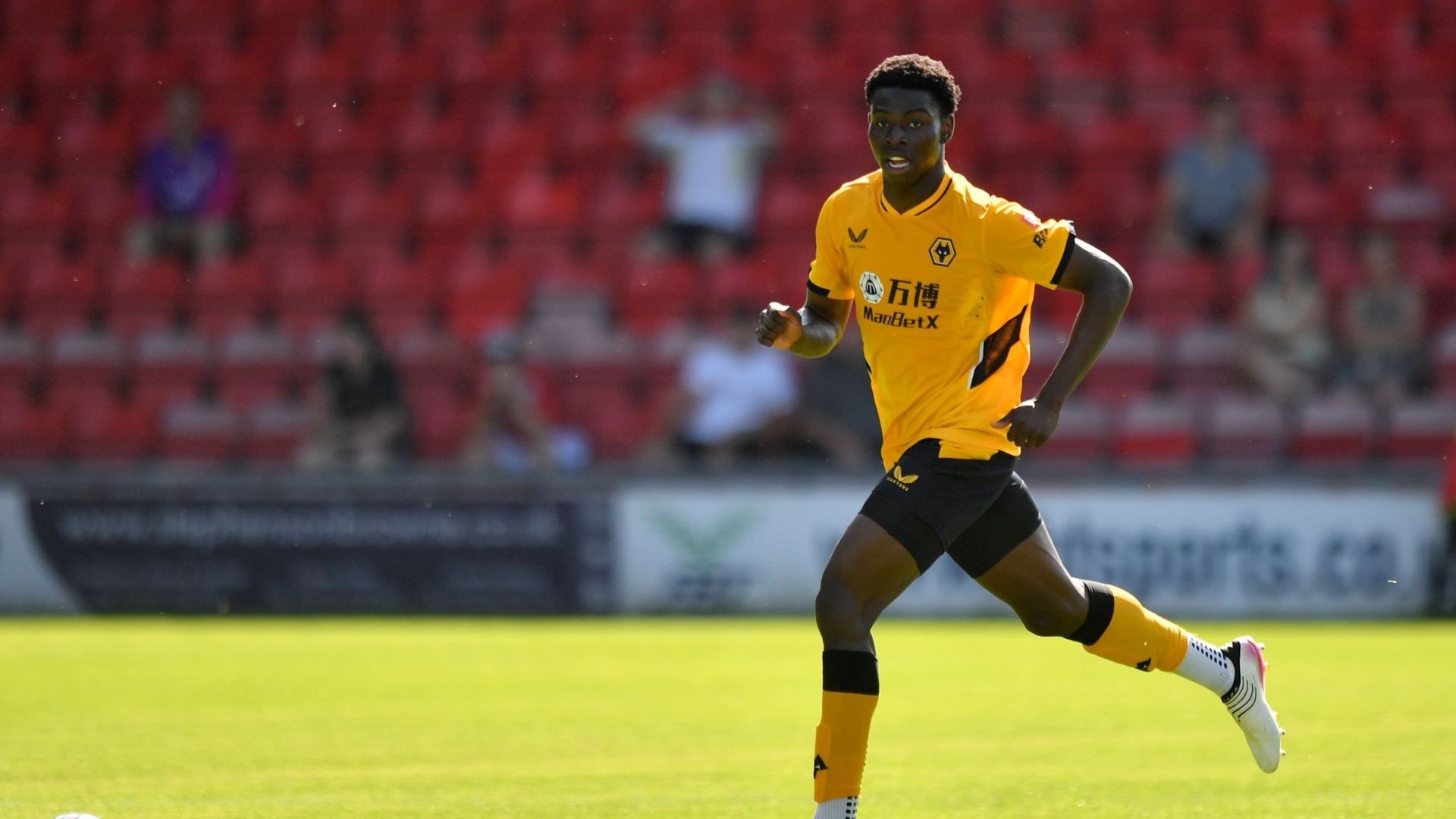 Jupiler Pro League : Le Club de Bruges confirme les transferts d'Owen ...