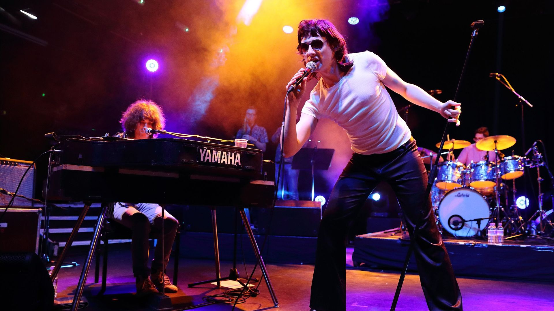 Sam France et Jonathan Rado du groupe Foxygen, une pop rock-indé-psyché ...