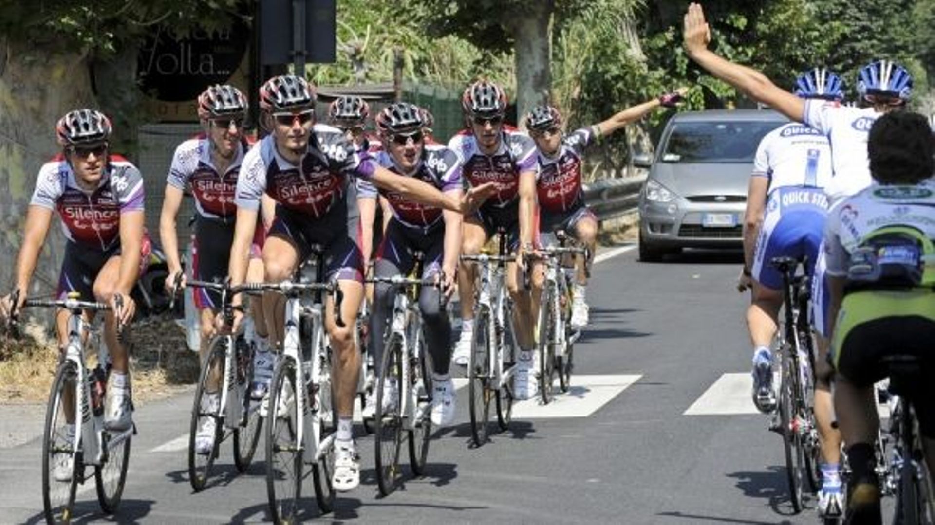 Les coulisses du Tour - RTBF Actus