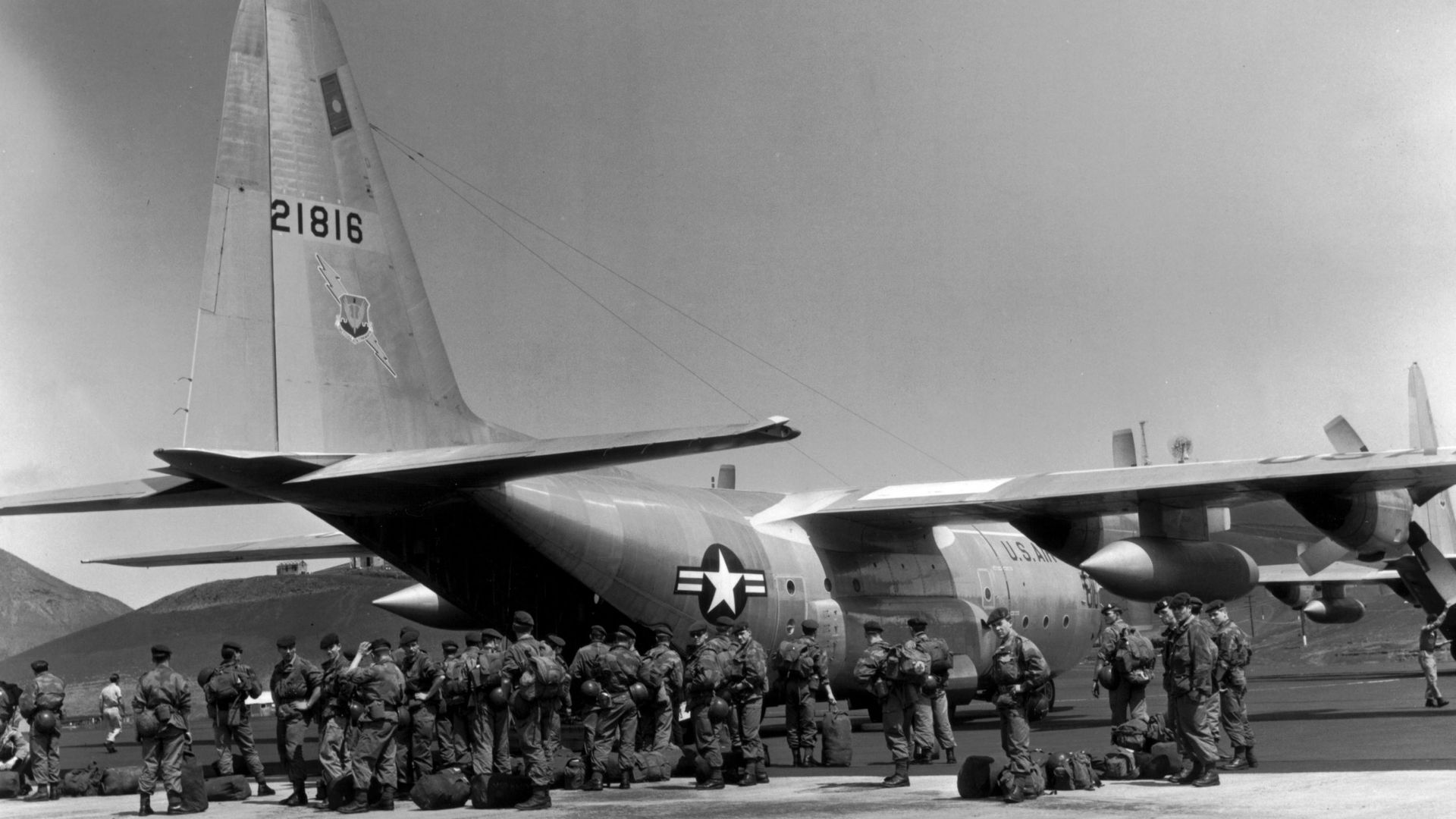 Opération 'Dragon rouge' : il y a 60 ans, les paras belges sautaient ...