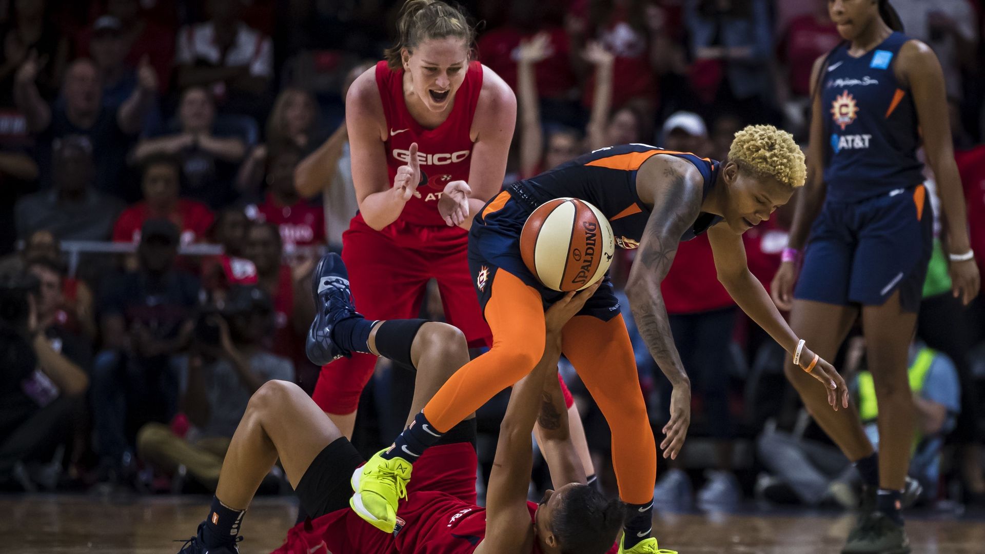 Emma Meesseman et Kim Mestdagh : deux Cats sur le toit de la WNBA ...