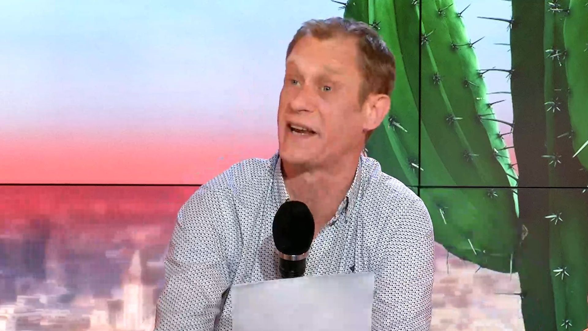 Le Cactus : Martin Charlier imite les animateurs de la RTBF, qui ...