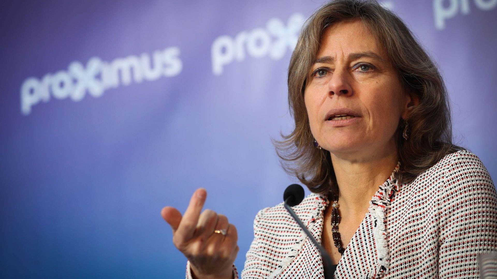 Le plan de Proximus impliquerait 1900 départs et 1250 embauches selon ...