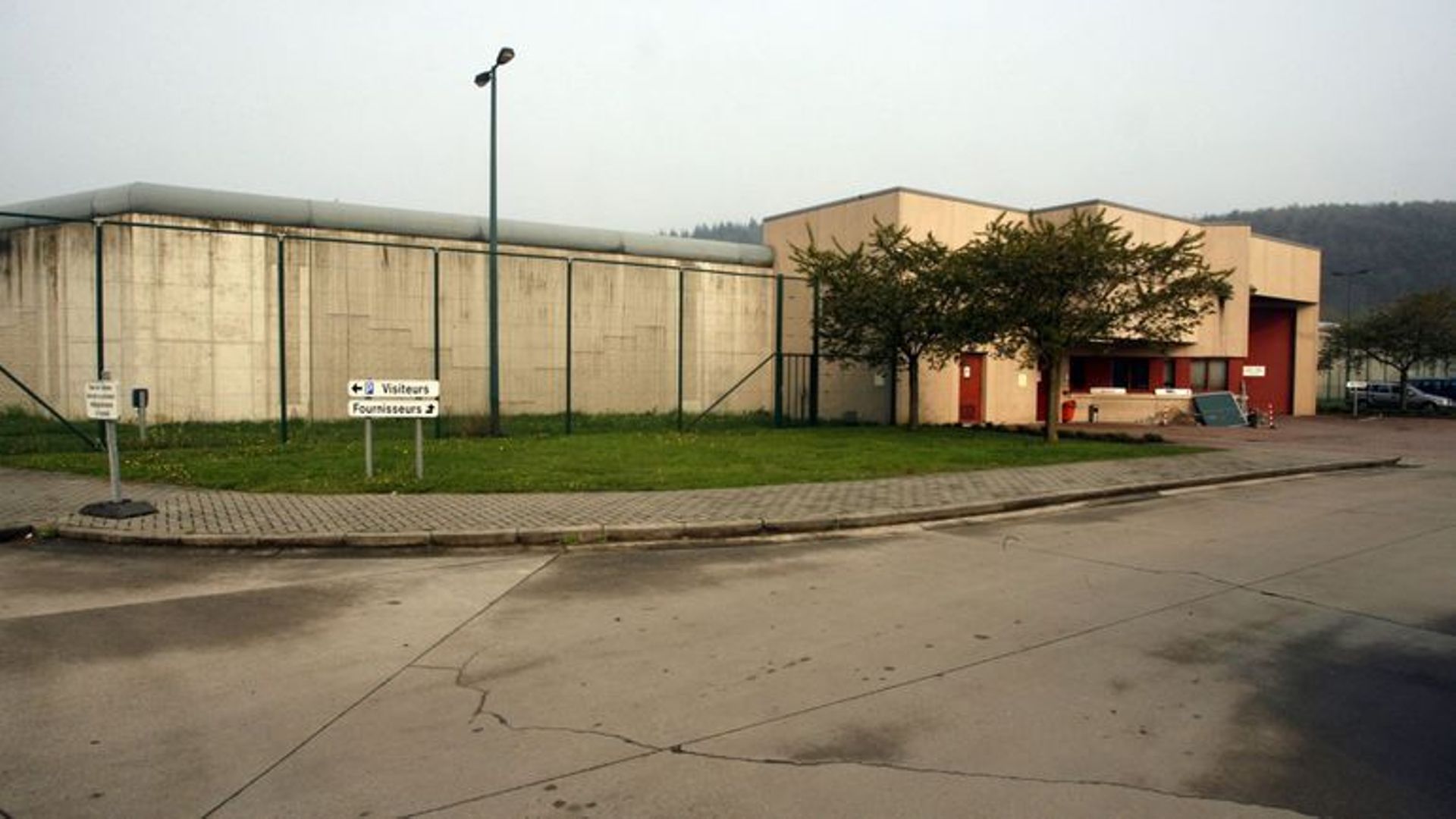 Situation très tendue à la prison d'Andenne, une centaine de détenus ...