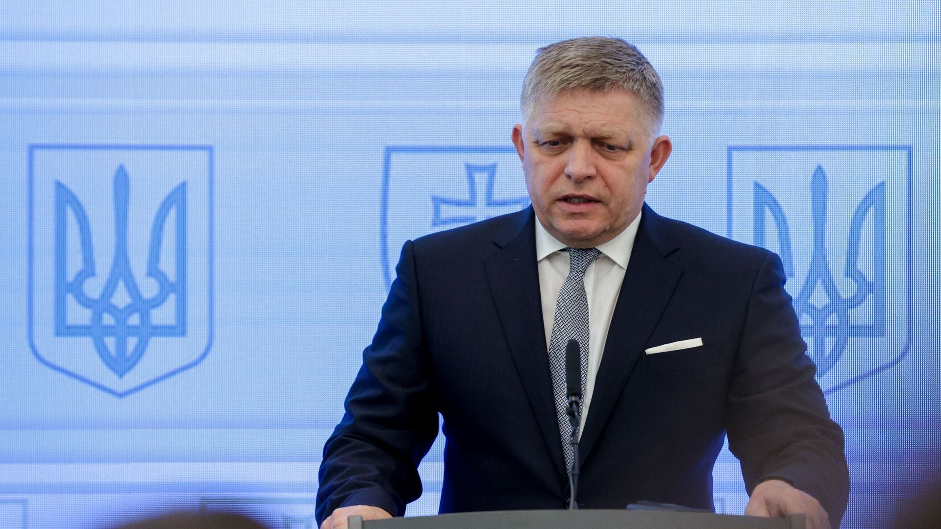 Attaque contre le Premier ministre slovaque : le suspect avance des ...