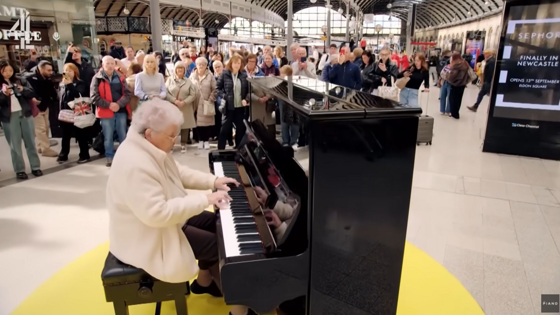 Retrouvez le 3e jour de la demi-finale du Concours Reine Elisabeth 2025 ...