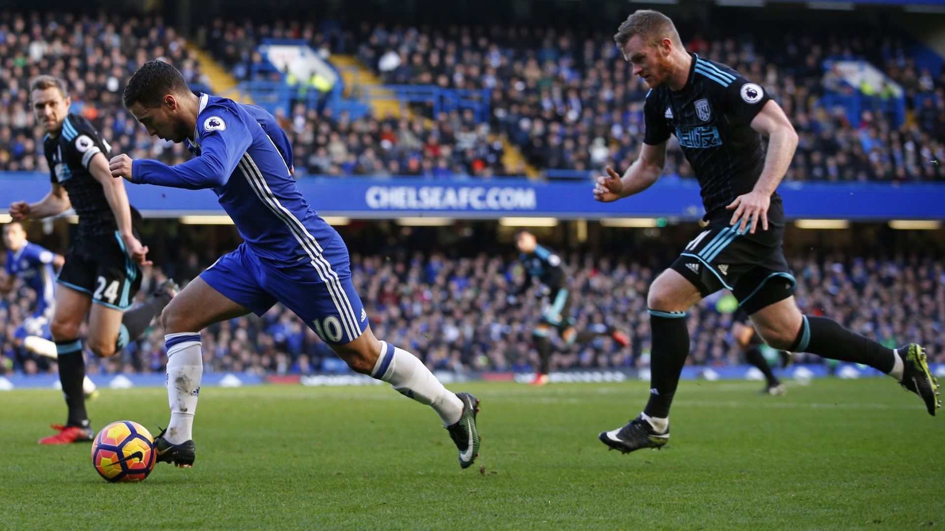 Conte, Hazard et Courtois acteurs vedettes du film de Noël de Chelsea ...
