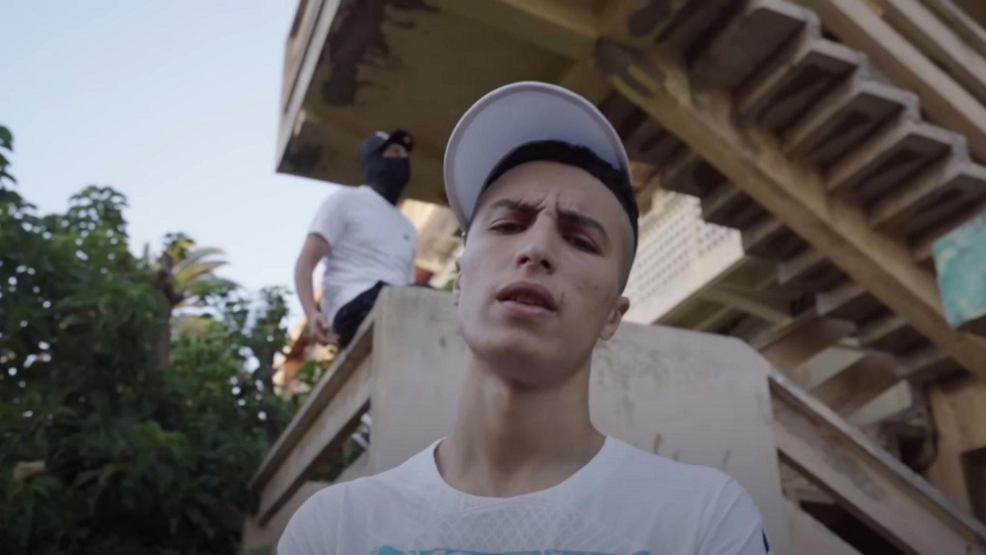 'La Mer au loin' : la chronique d’un exil, au souffle romanesque ...