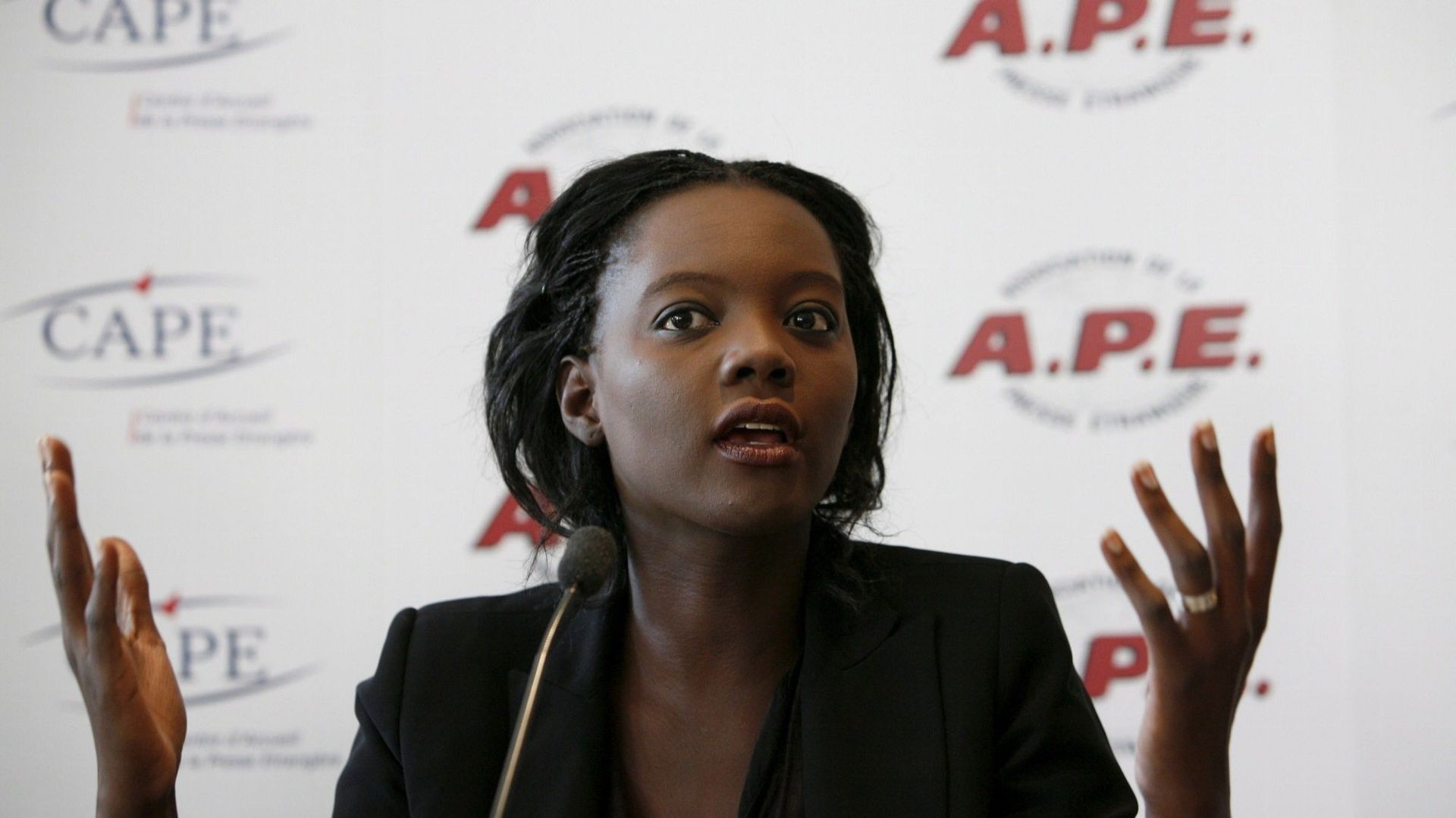 Rama Yade critique l'hôtel de la France (vidéo) - RTBF Actus