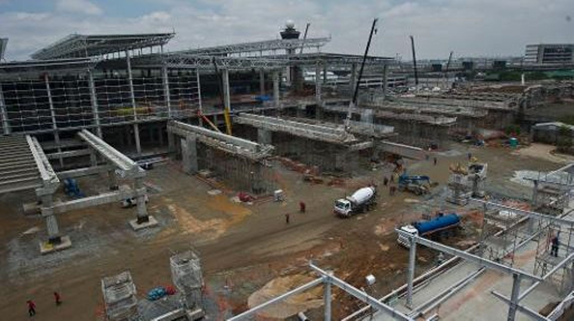 Le Connector, nouveau cœur de l'aéroport de Zaventem - RTBF Actus