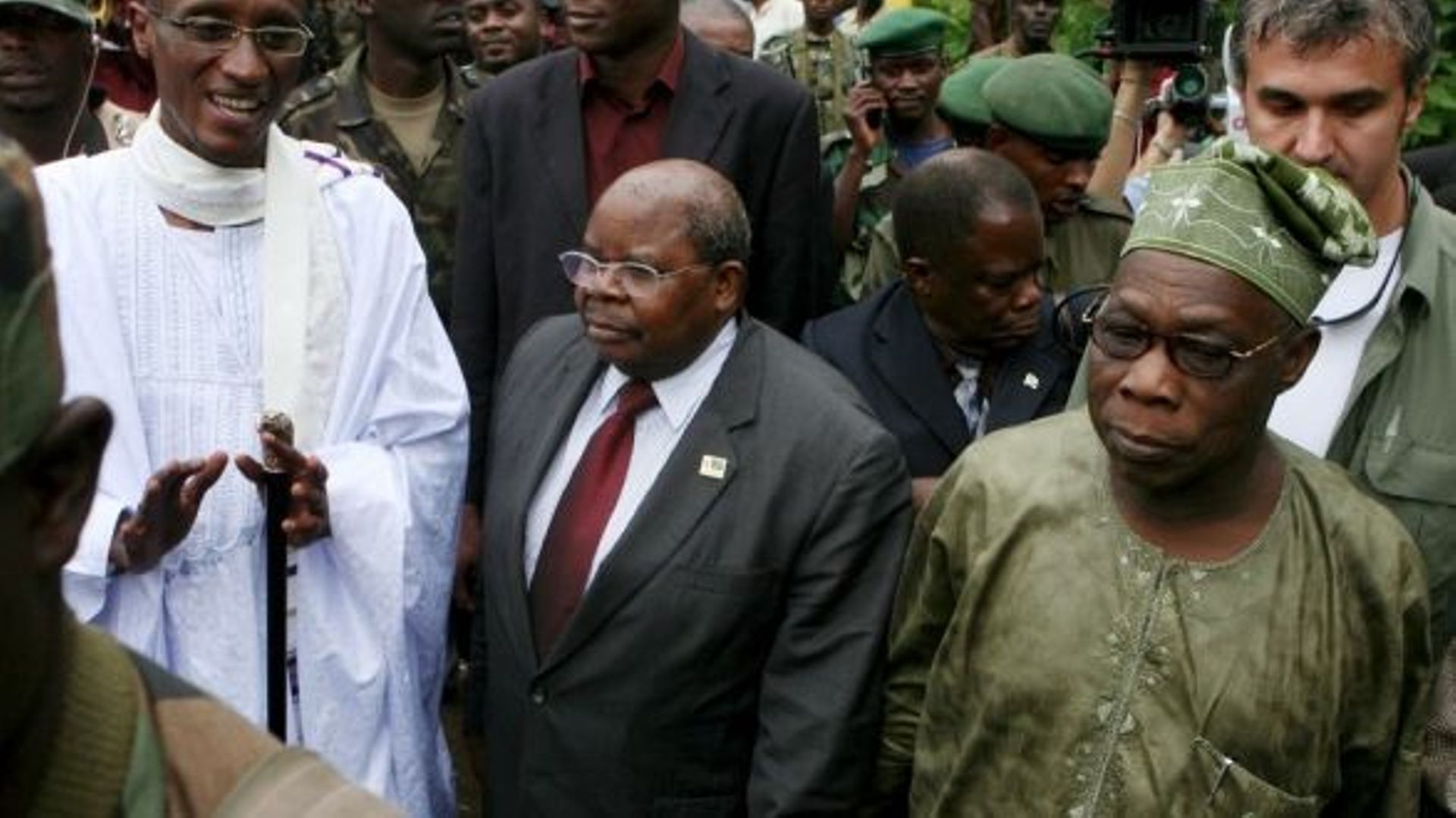 RDC: Nkunda assiste à une réunion du CNDP à Rusthuru - RTBF Actus