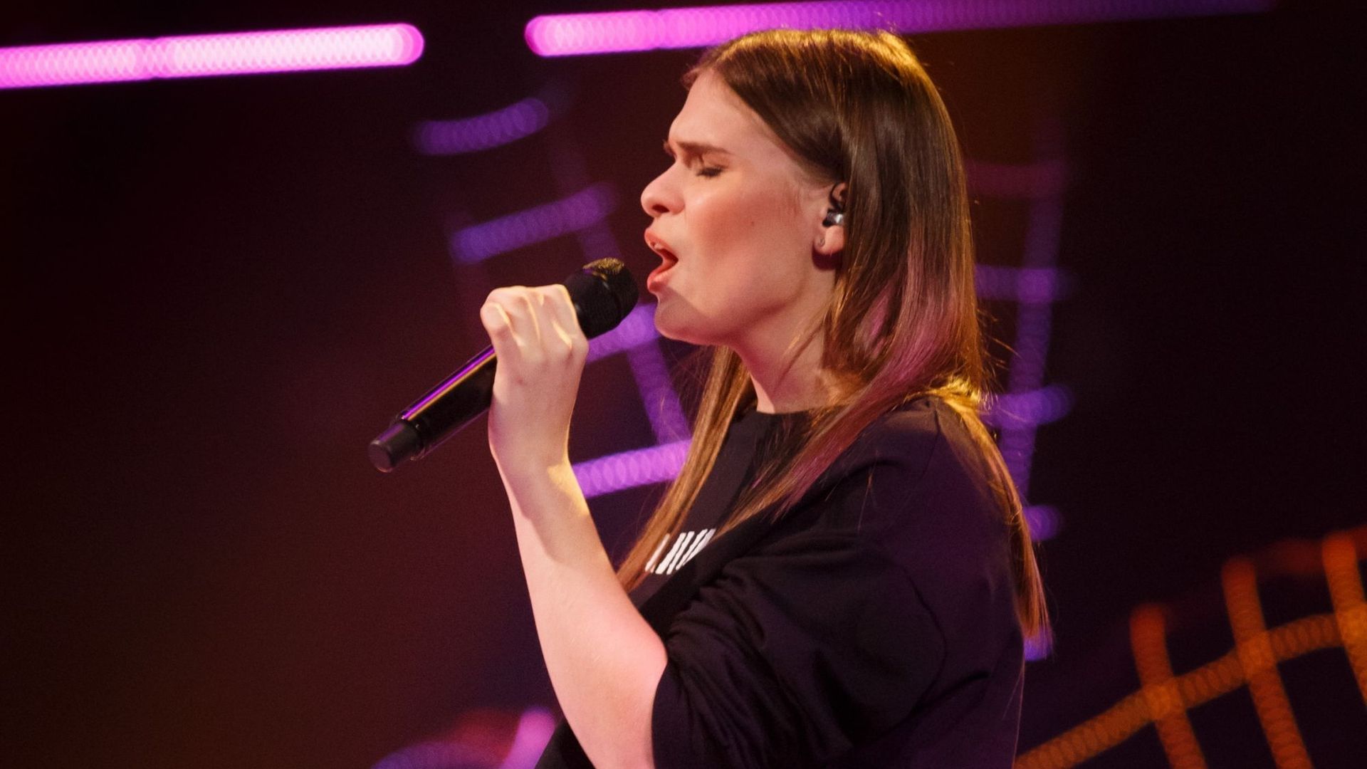 The Voice Belgique : Typh Barrow 'profondément touchée' sauve Cloé ...