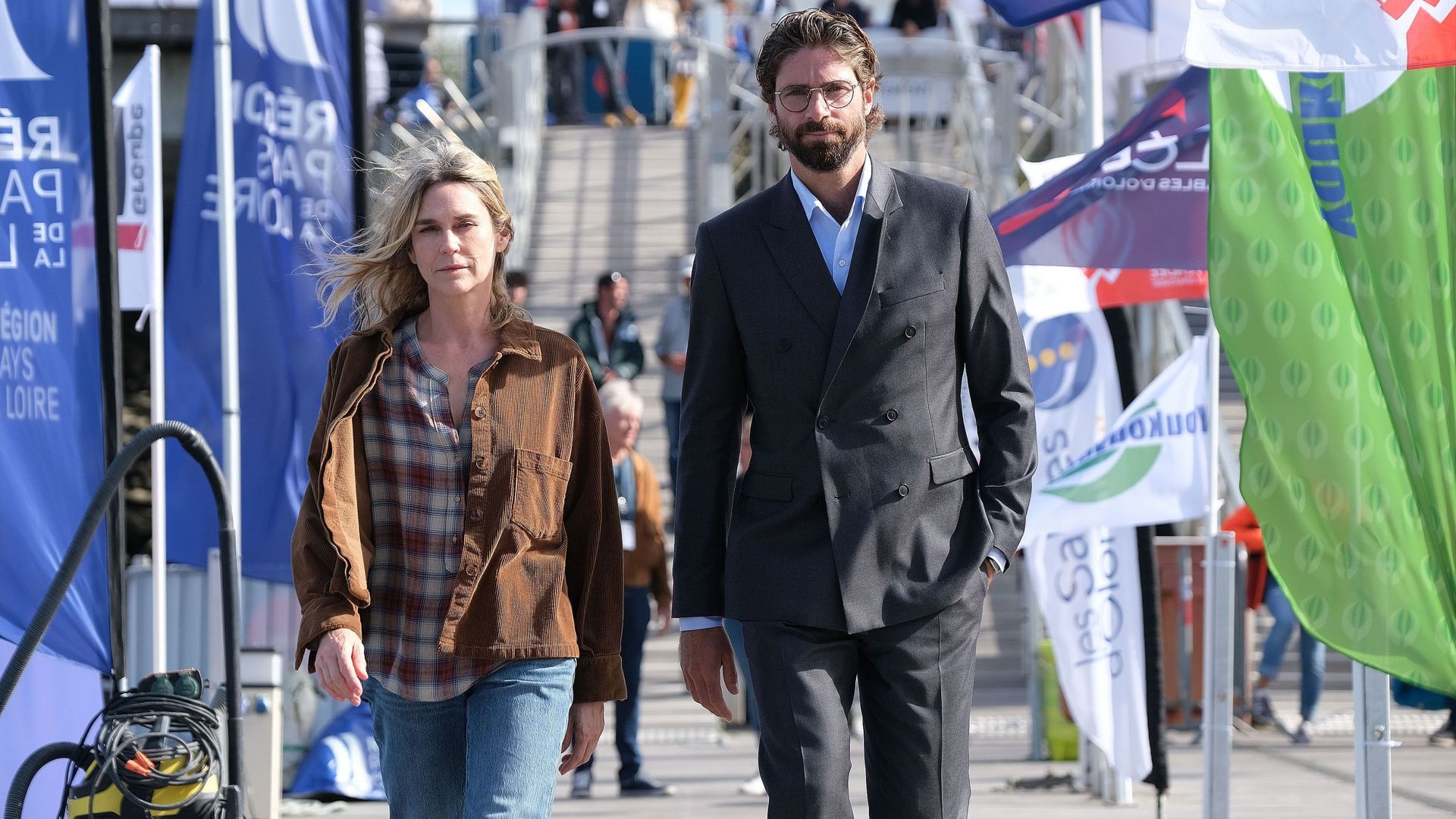 “Le vent des sables” : un téléfilm policier avec Tom Leeb et Marie-Josée Croze - RTBF Actus