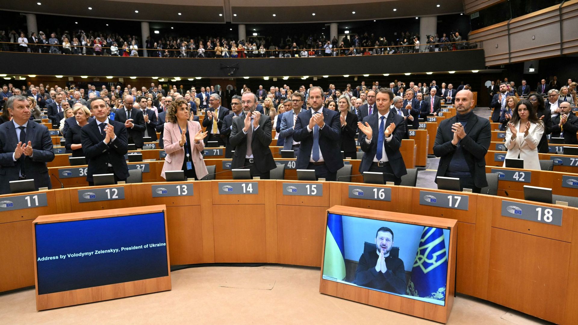 Volodymyr Zelensky : comment l'humoriste est-il devenu le président de l’Ukraine ? - RTBF Actus