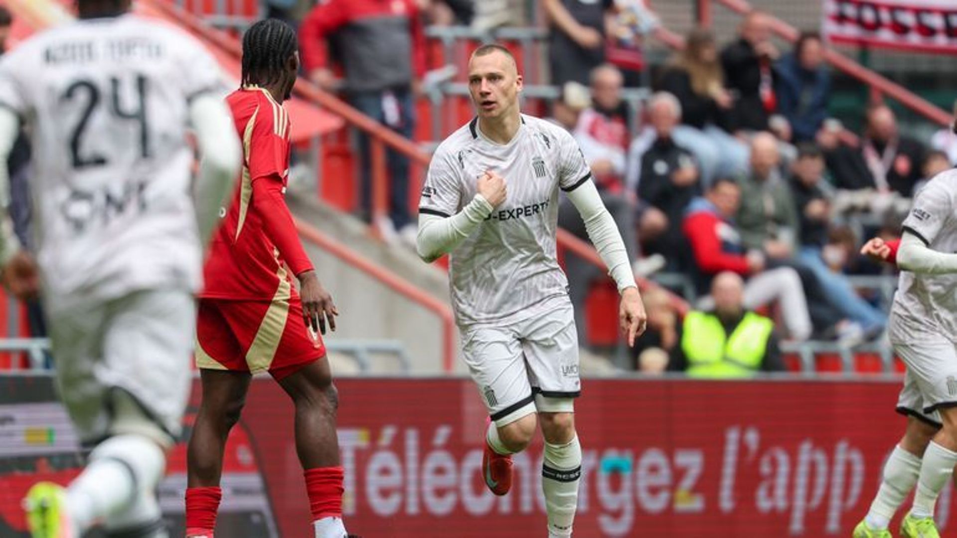 Toujours pas de victoire en play-offs 2 pour le Standard, qui partage à ...