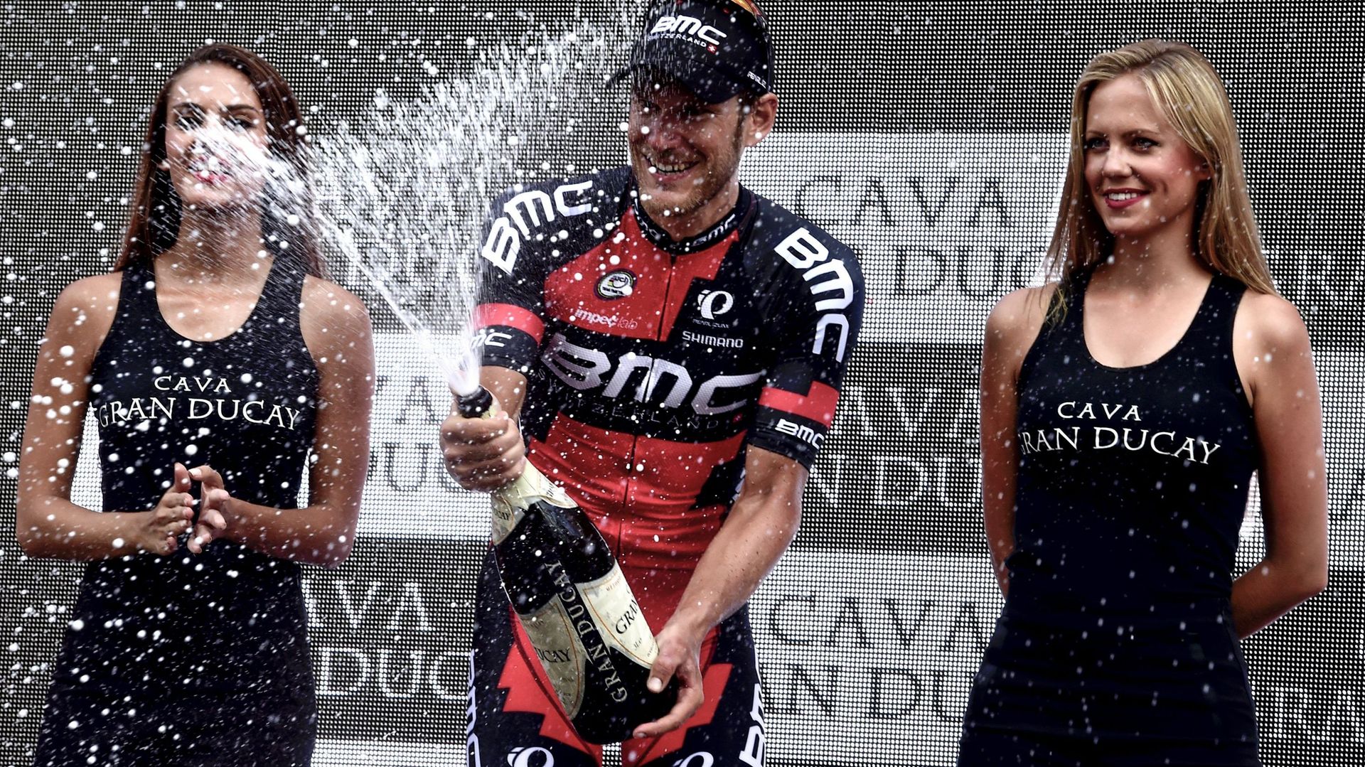 Jempy Drucker s'adjuge le sprint massif de la 16ème étape de la Vuelta ...