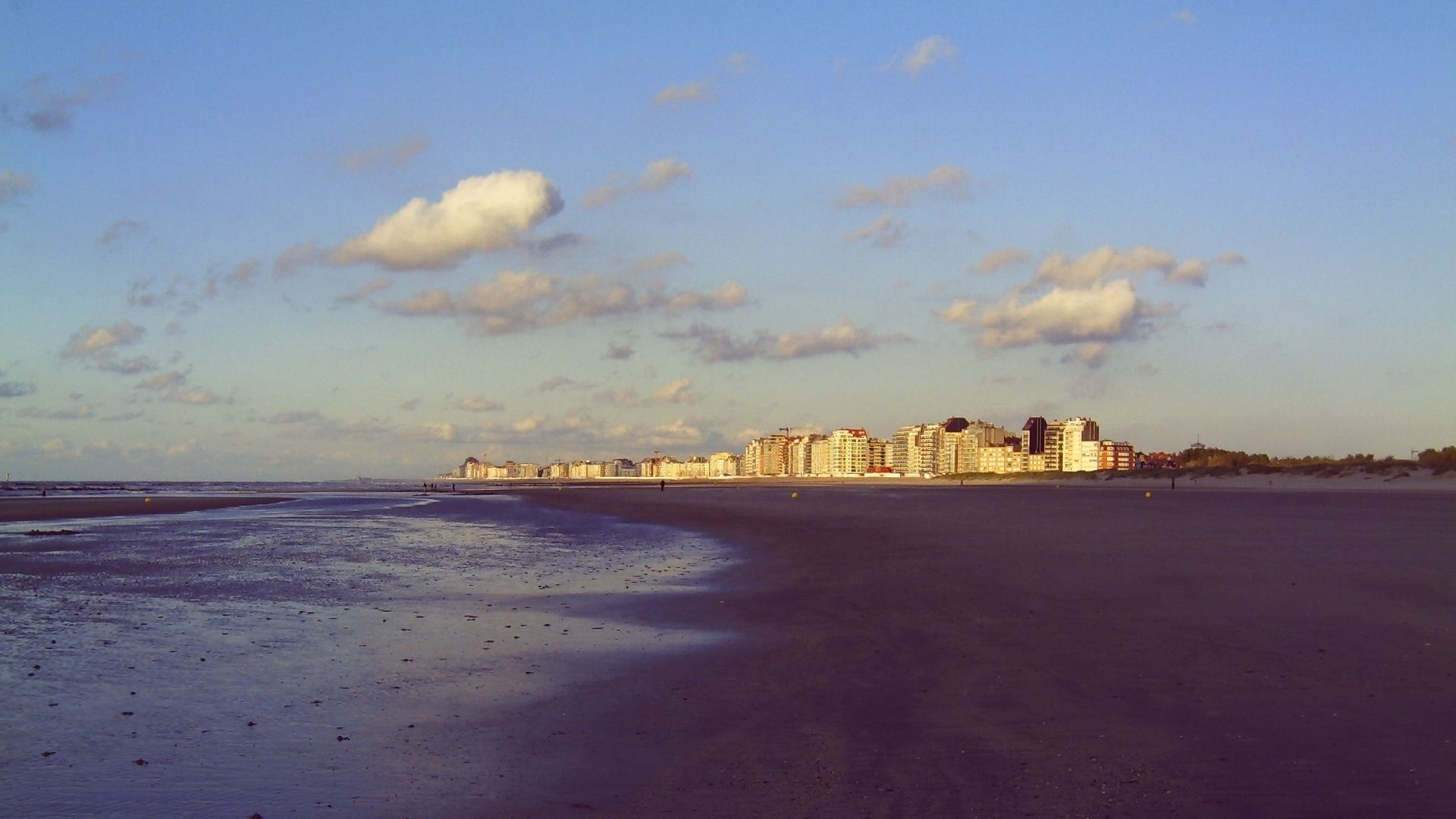 La Côte a attiré 6,2 millions de touristes d'un jour cet été - RTBF Actus