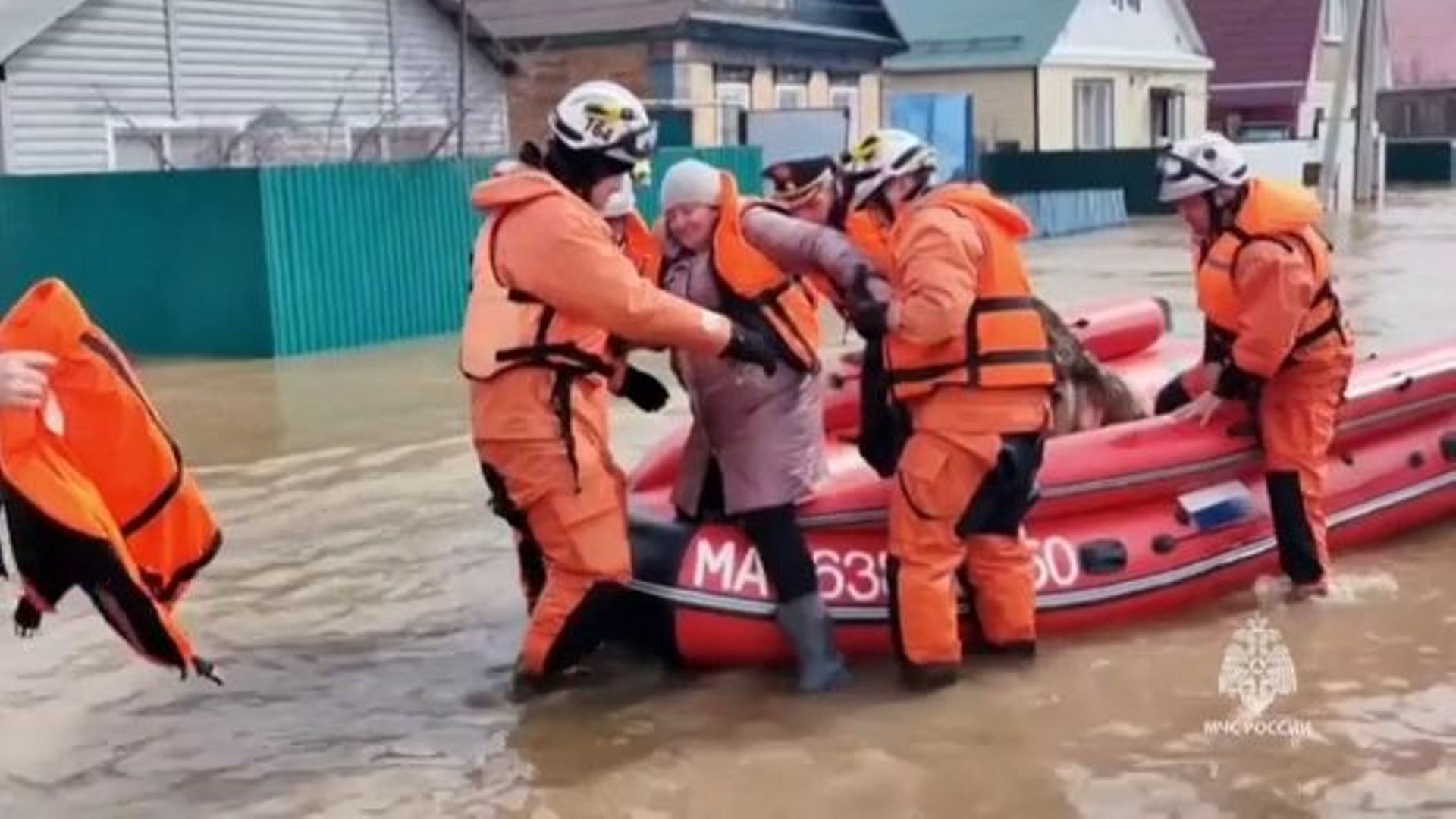 Russie : plus de 4000 personnes évacuées dans une région de l’Oural après la rupture d’un barrage