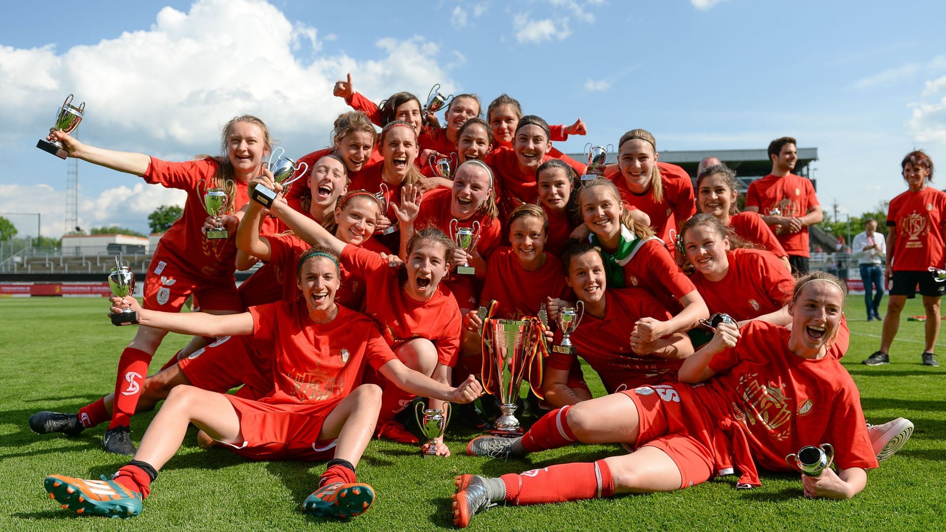 Le Standard Fémina remporte la Coupe de Belgique face à Genk - RTBF Actus