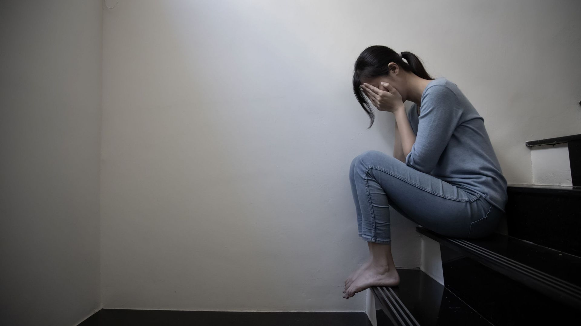 Le suicide est la première cause de décès chez les 15-45 ans, devant ...