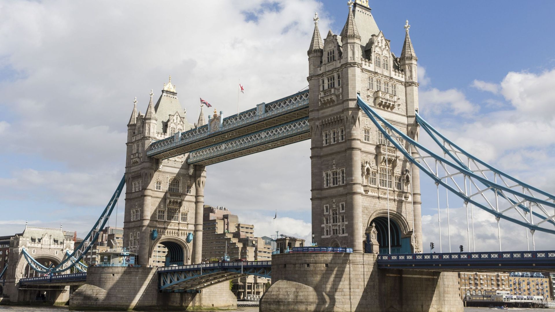 Tower Bridge, emblème de Londres, fermé trois mois pour travaux - RTBF ...