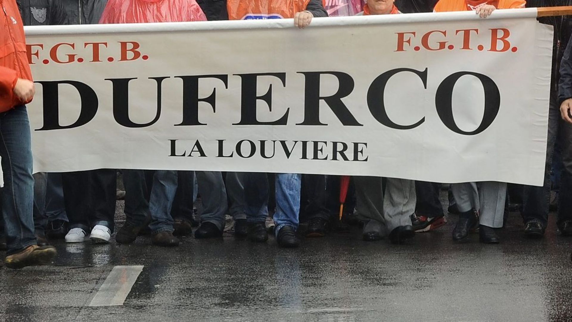 Duferco La Louvière : Setca et FGTB pensent à la reconversion - RTBF Actus