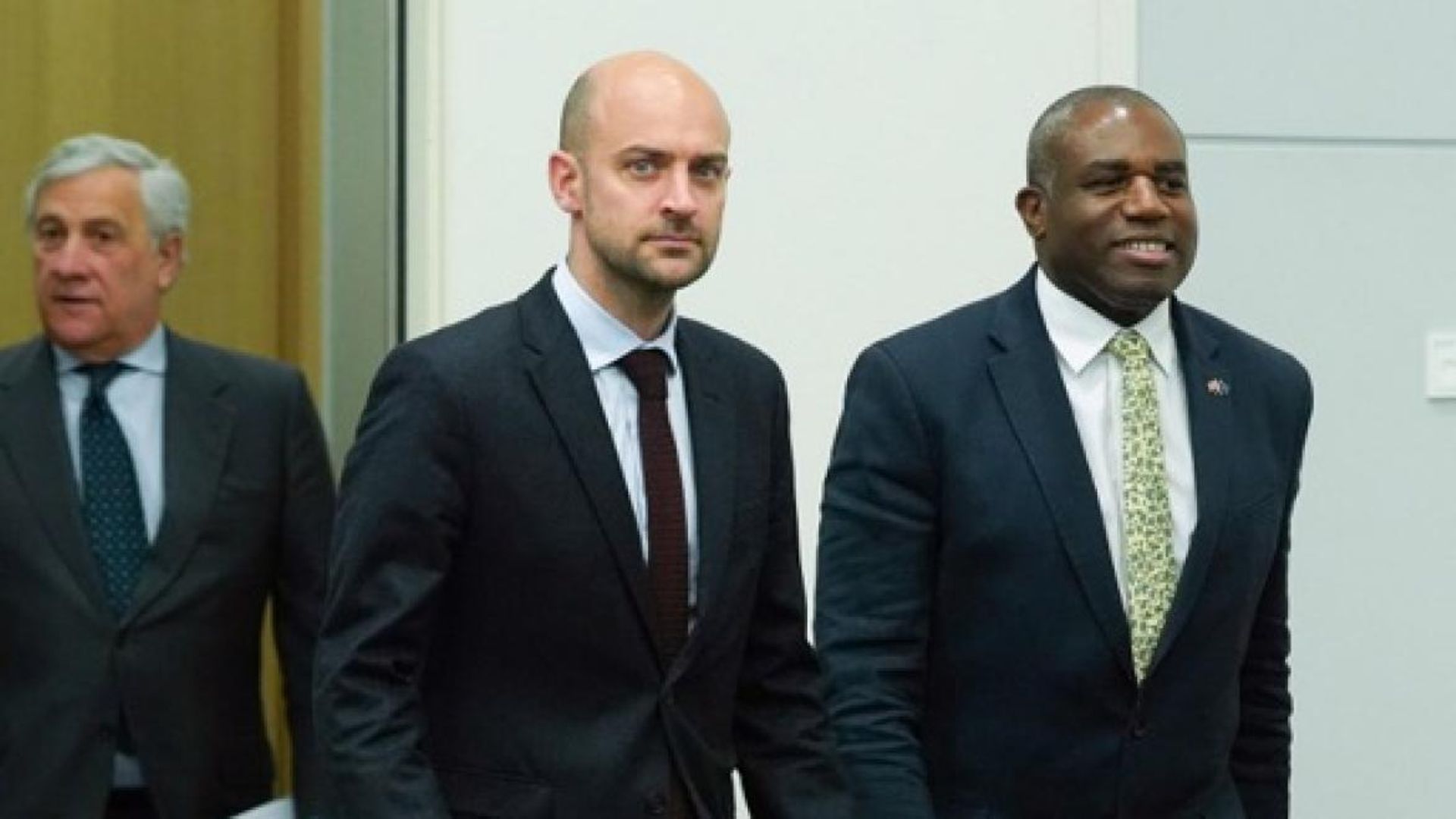 Guerre en Ukraine : Trump dit que les USA passeront à autre chose 'très bientôt' si un accord n ...